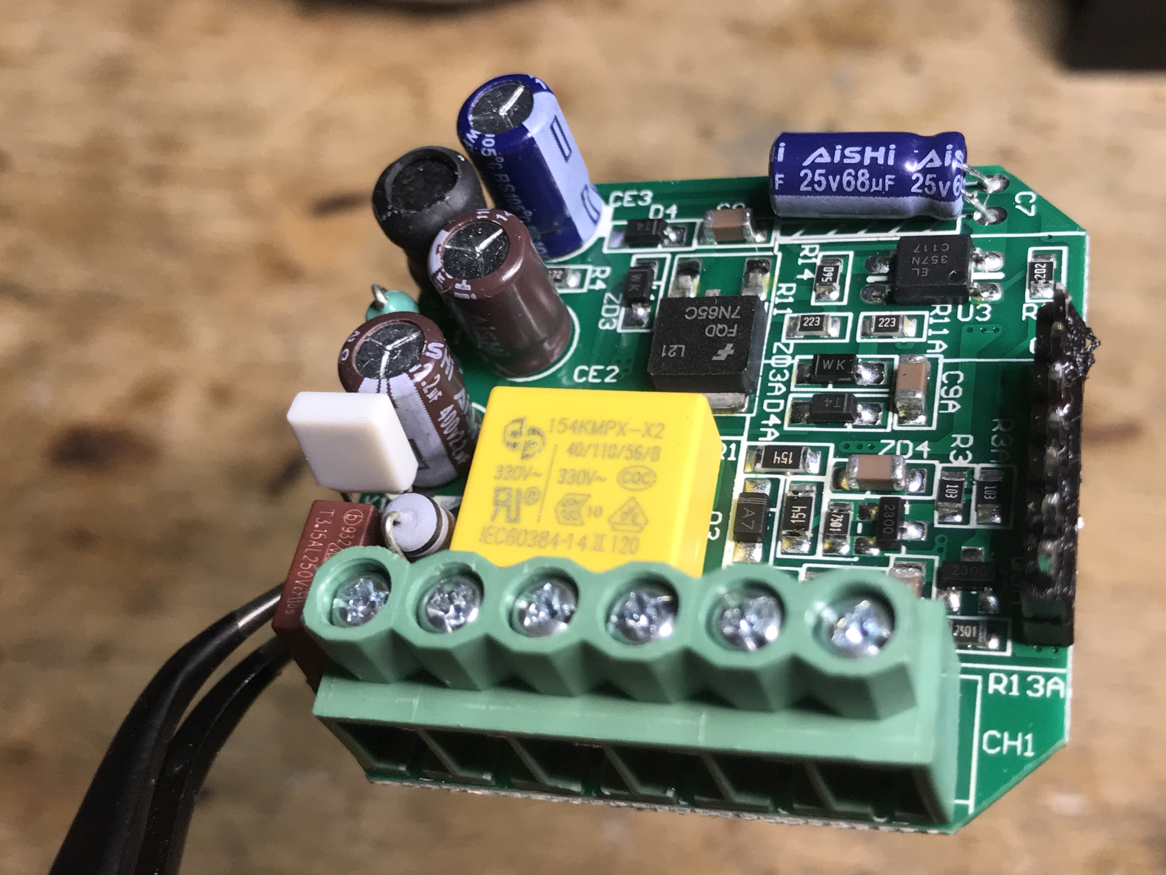 Podwójny ściemniacz WXDM2 - inżynieria wsteczna - dziwny protokół UART