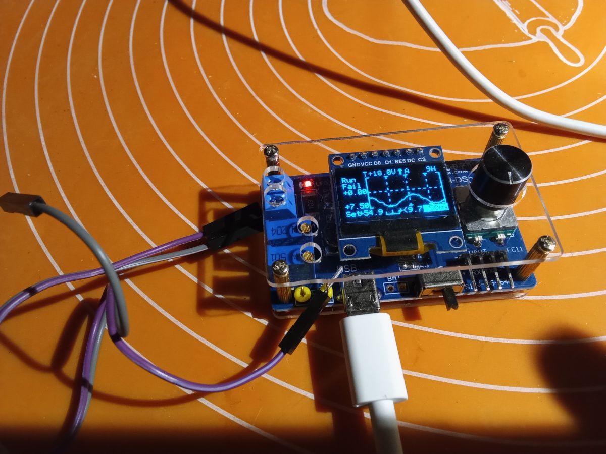 Oscyloskop Mini DSO - zajęcie na jesienne wieczory dla początkujących? Przydatne narzędzie?