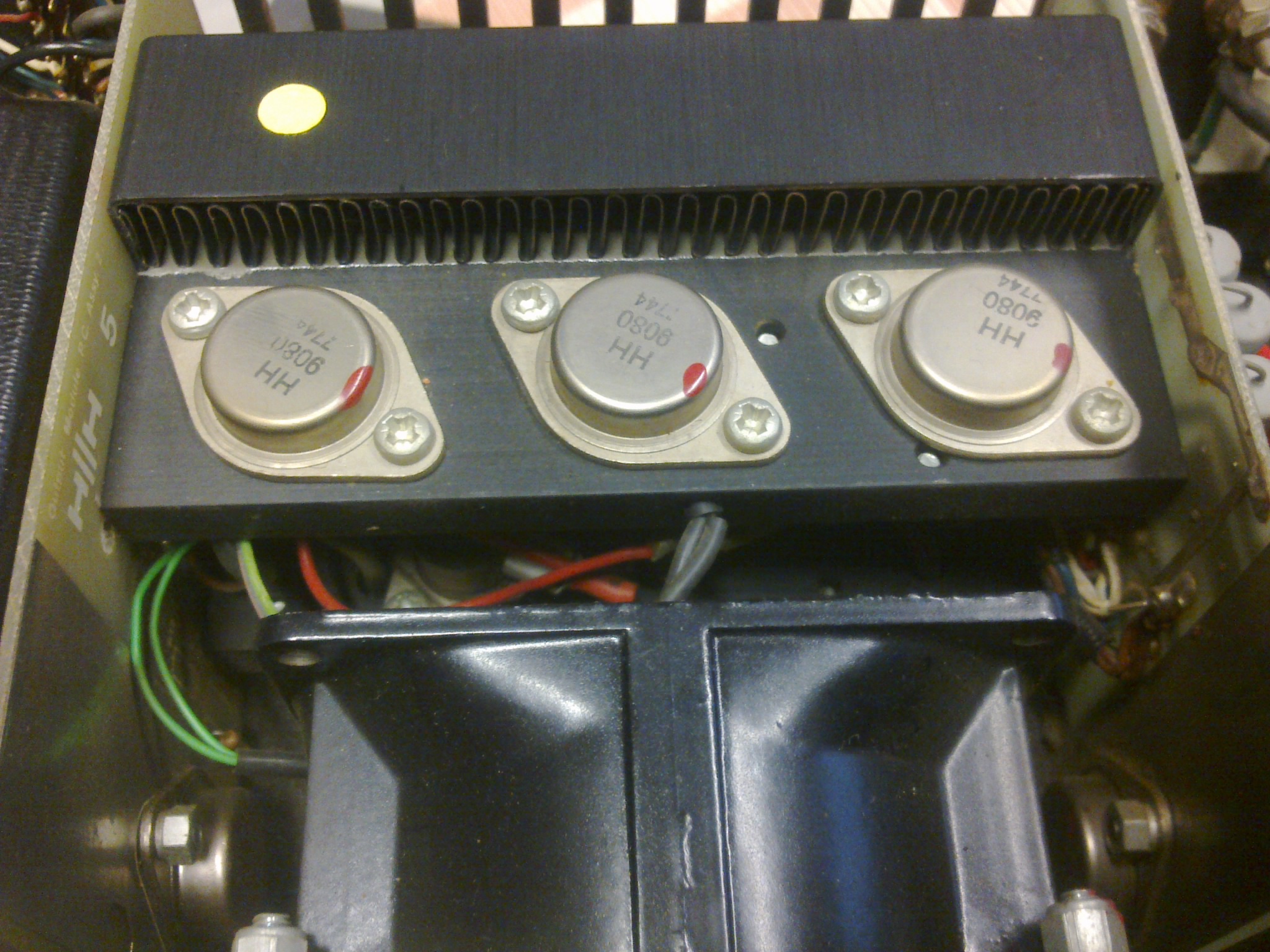 HH Electronics s 500-D Jeden kanał działa Brak Radiatora Tranzystorów ...