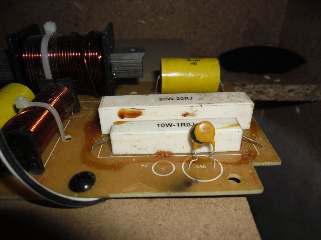 Reloop RSP-30 uszkodzone zwrtonice, identyfikacja elementu, foto