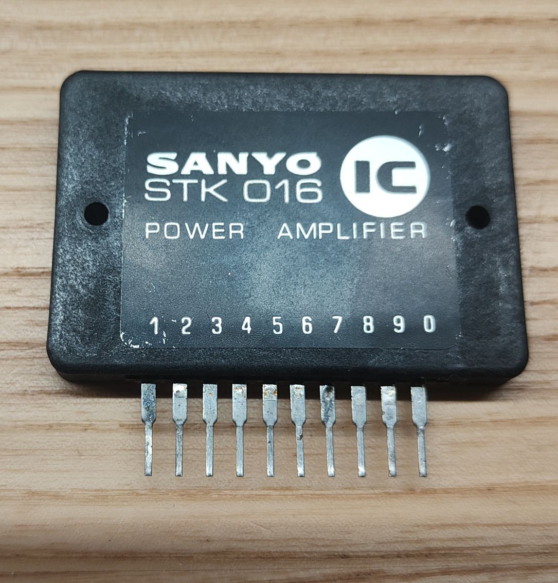 [Sprzedam] Wzmacniacze mocy SANYO: STK015, STK016, STK031 oraz STK032