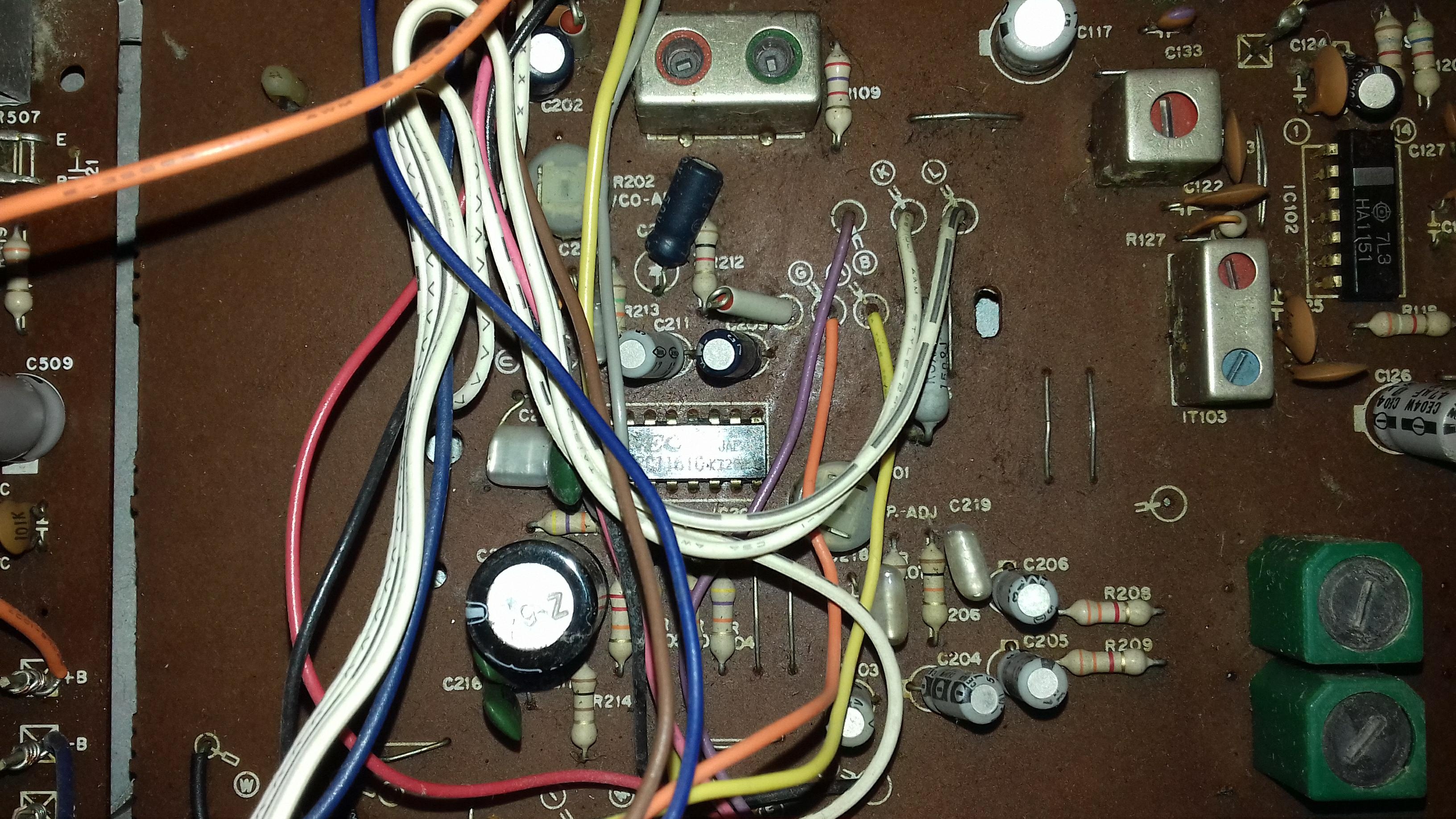 Amplituner Toshiba SA-735 - brak odbioru w stereo, szukam schematu