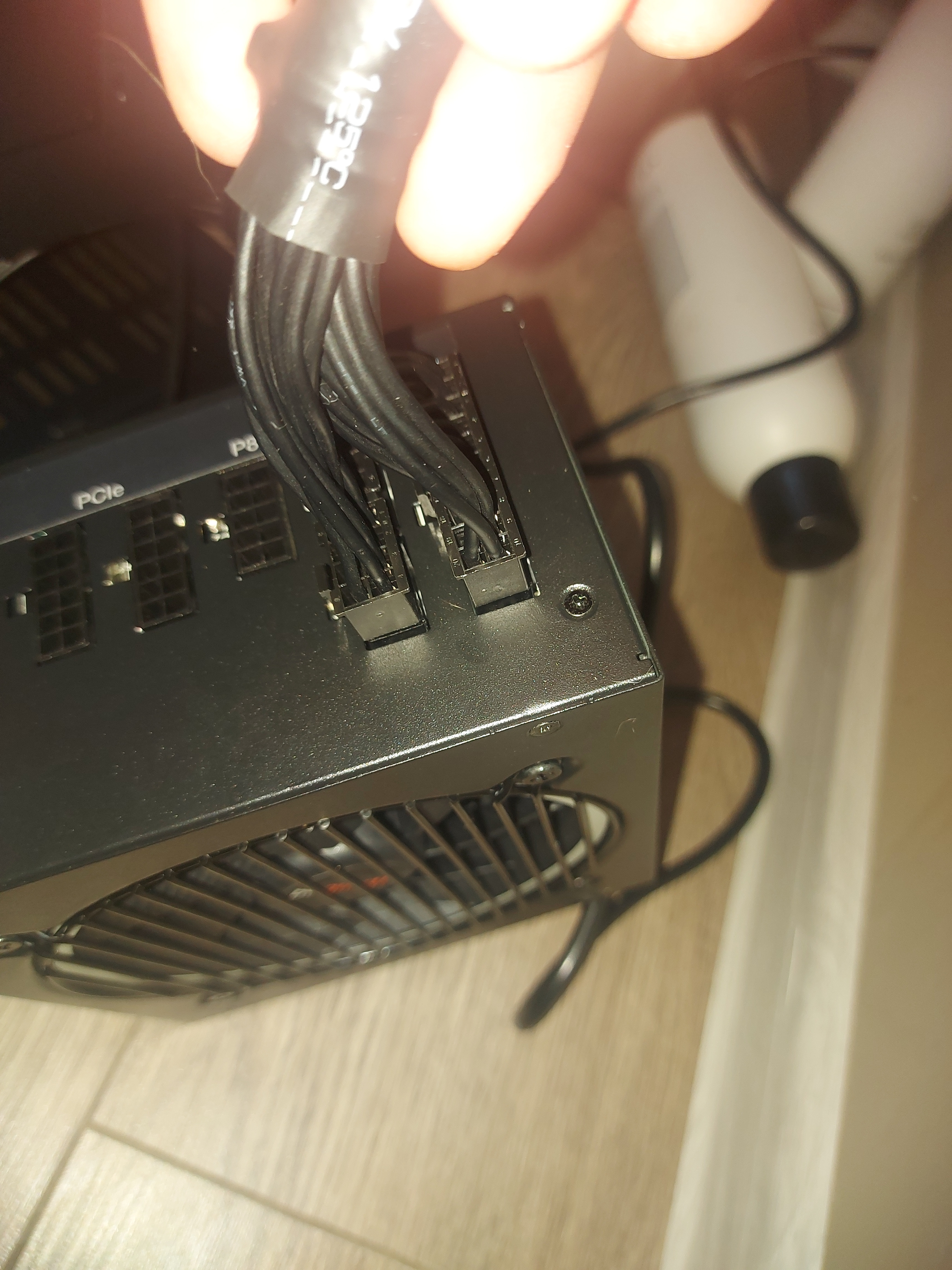 [Rozwiązano] Asus 690Z plus ddr4 - Komputer nie startuje