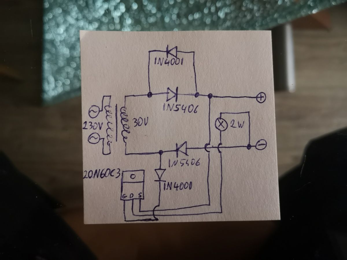 Prosty prostownik 12 V odsiarczajacy jednopołówkowy na MOSFET