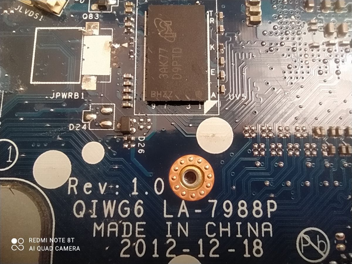 [Rozwiązano] Lenovo G580 - Wyrwane złącze taśmy włącznika wraz z padami