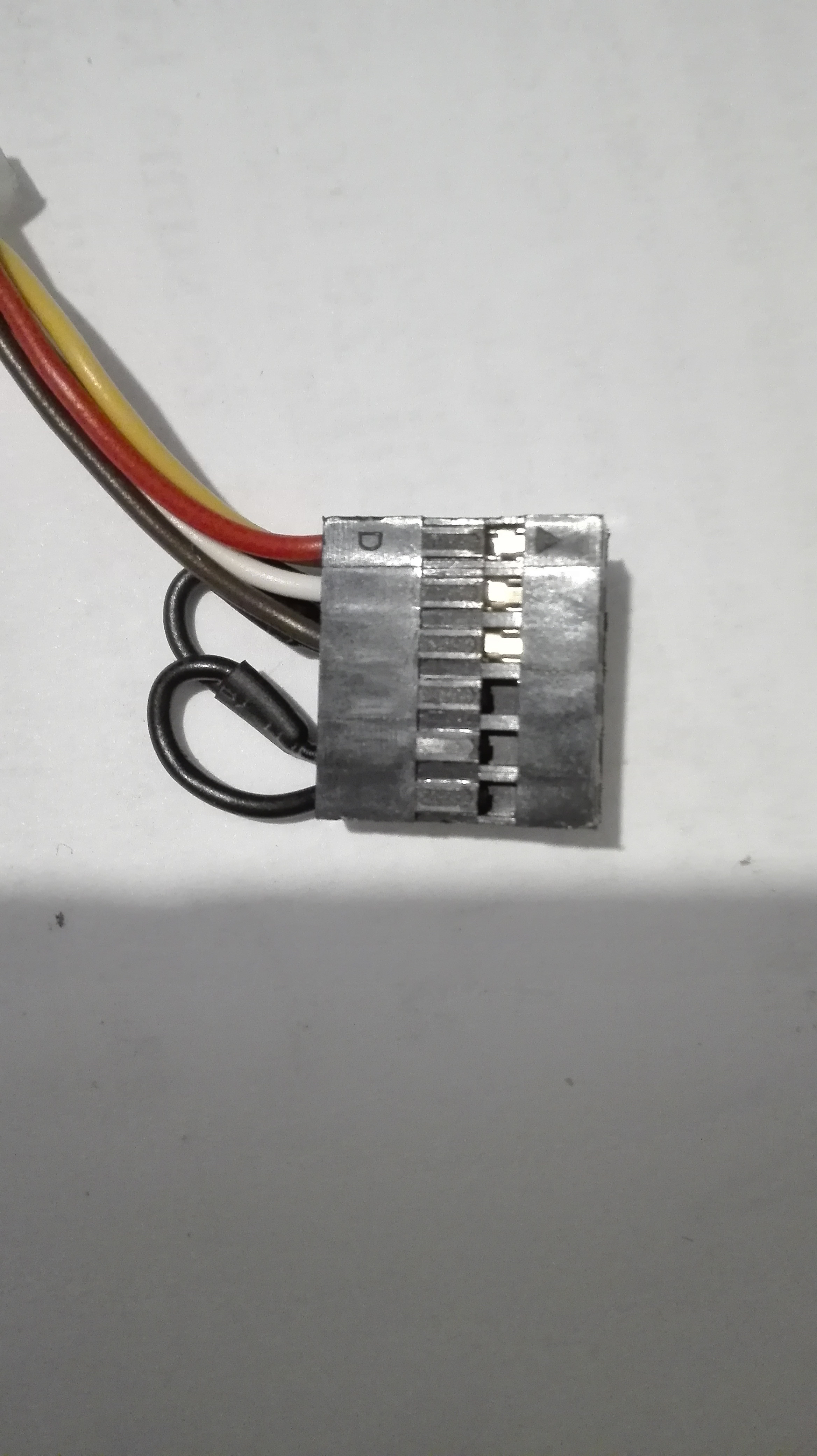 Brak sygnału na monitorze po podłączeniu front panelu w Dell 088DT1