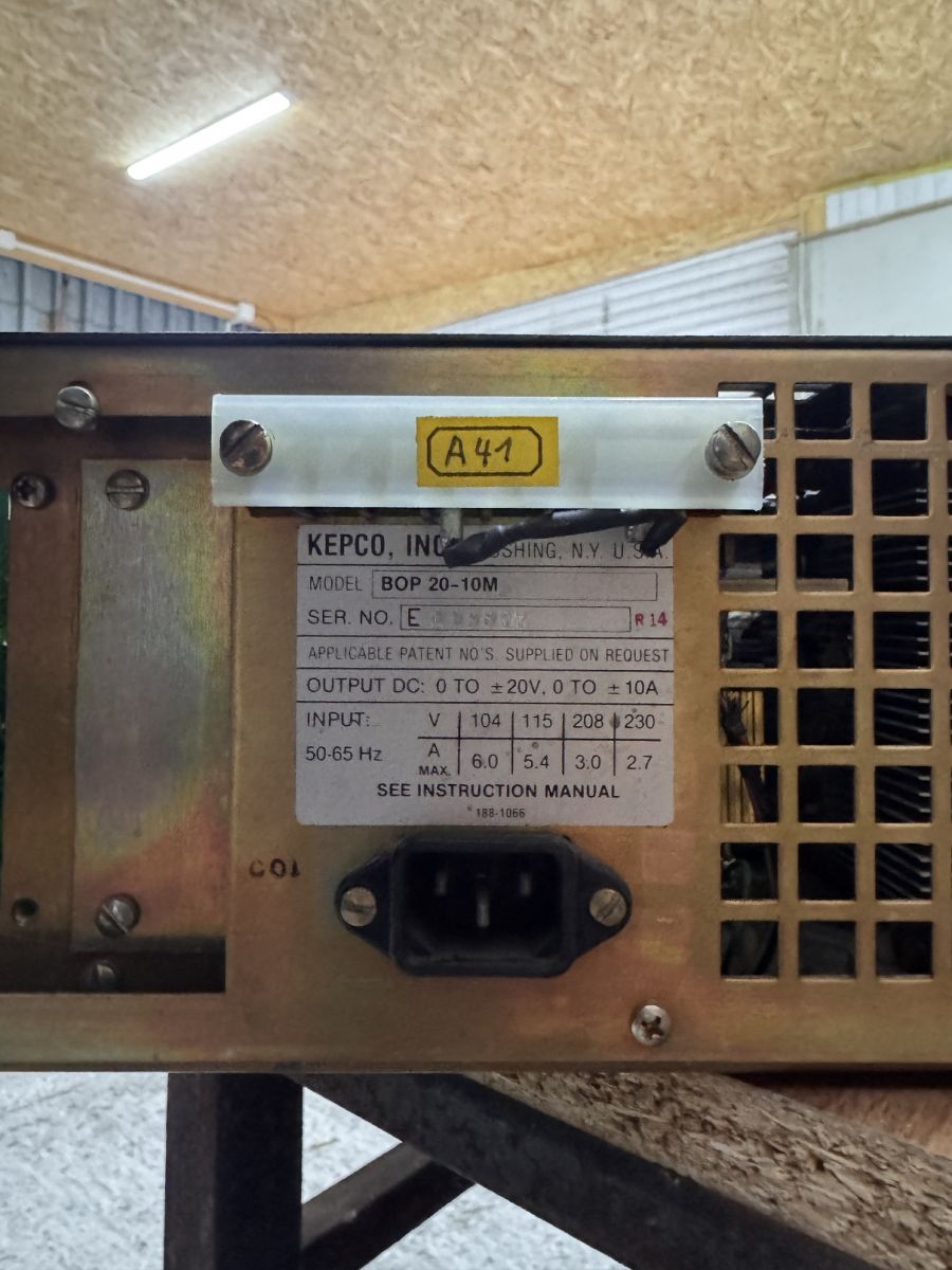 Zasilacze laboratoryjne KEPCO - brak napięcia na wyjściu, jak sprawdzić?