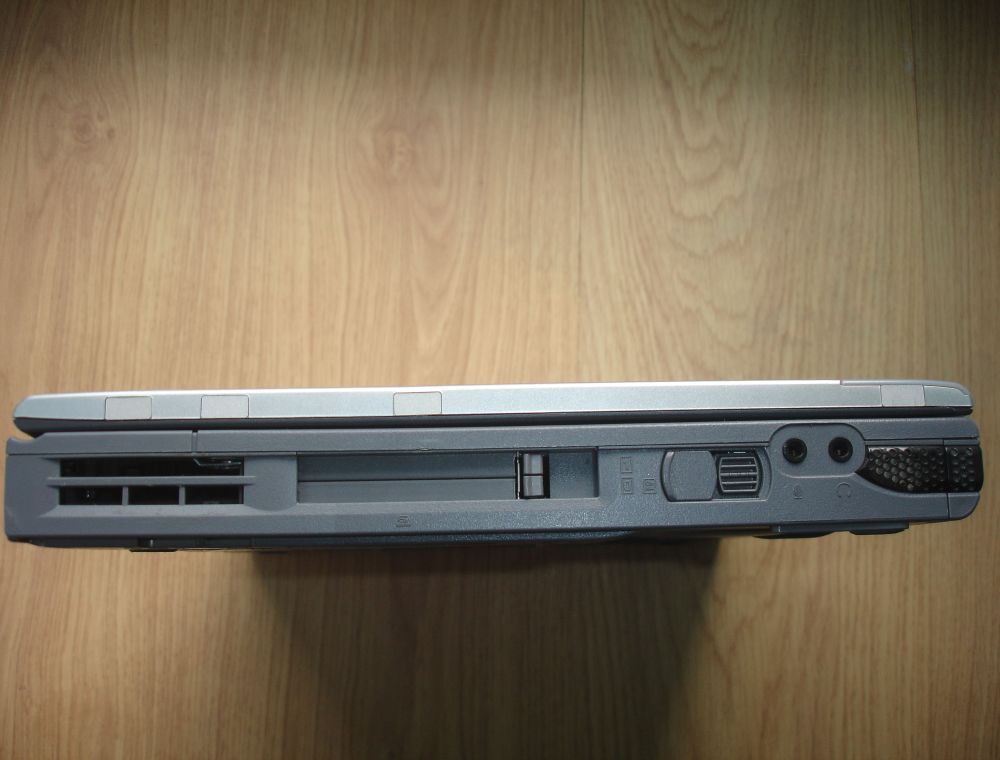 [Sprzedam] Laptop Toshiba Tecra 8200 ponad 5h na bateriach