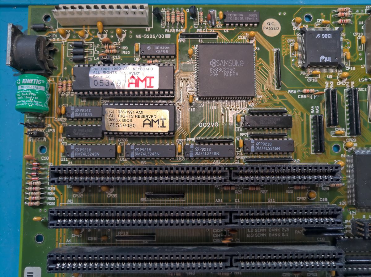 Intel 386SX A10001 rev B kod 13 skwierczący kwarc X1
