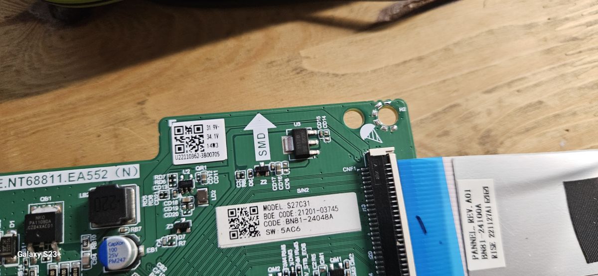 Jak przerobić złącze monitora na HDMI/VGA? Jakie adaptery wybrać?