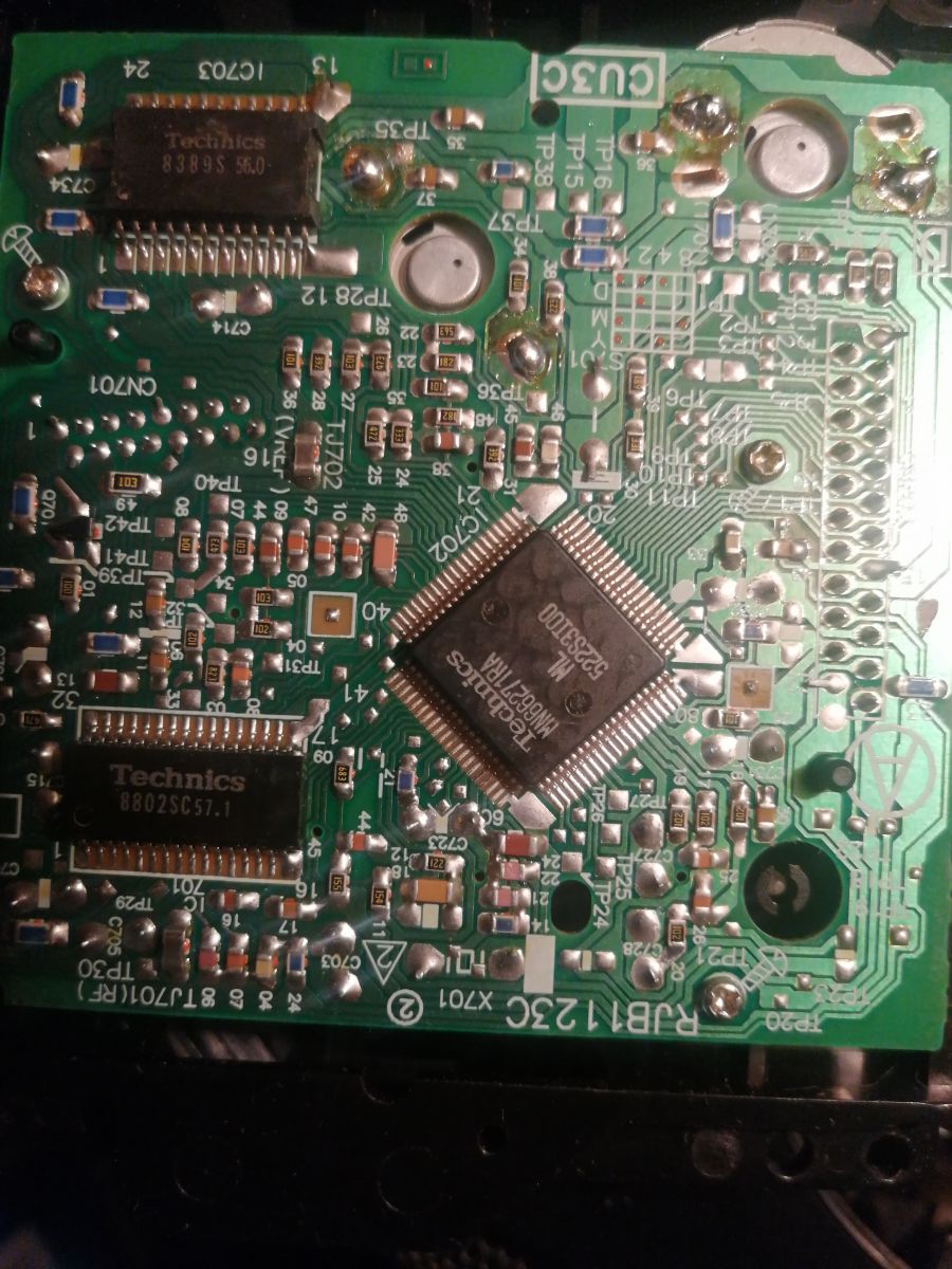 [Rozwiązano] Jak wymienić laser w mechanizmie CD RAE0113z bez ...