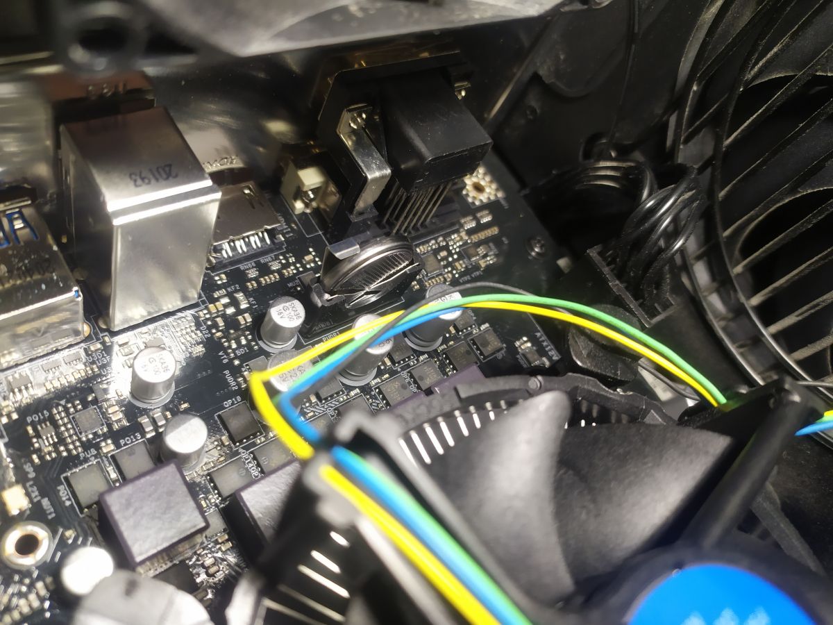 Komunikat na monitorze - Input not supported - elektroda.pl