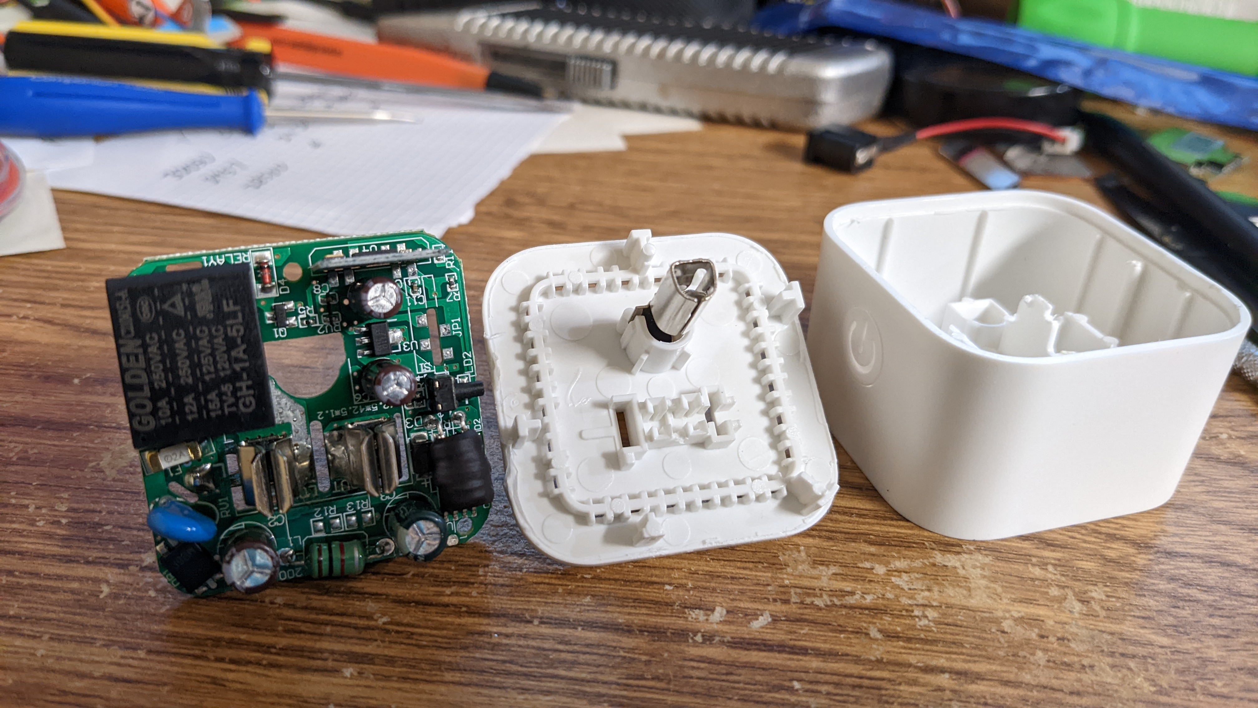 Enbrighten WFD4103 WiFi Switch Teardown - BK7231T WB2S module