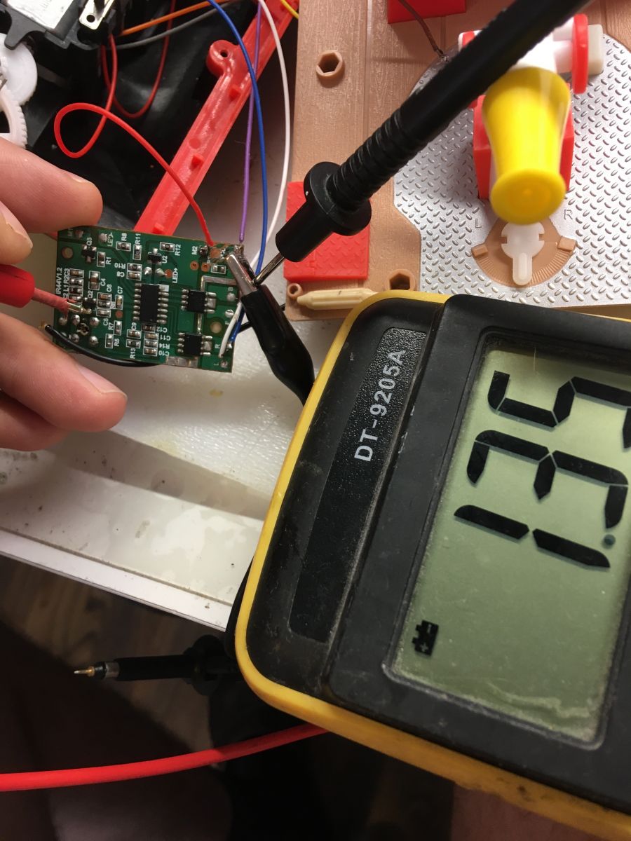 [Rozwiązano] Zasięg układu zdalnego sterowania 27 MHz z motorówki ...