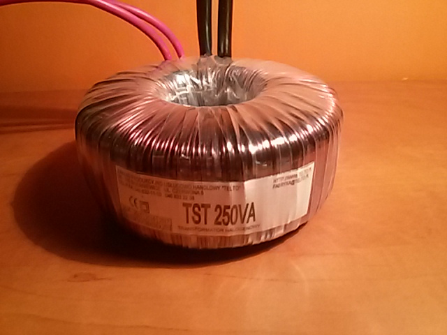 Podłączenie radia samochodowego do transformatora TST 250VA 12V 21A ...