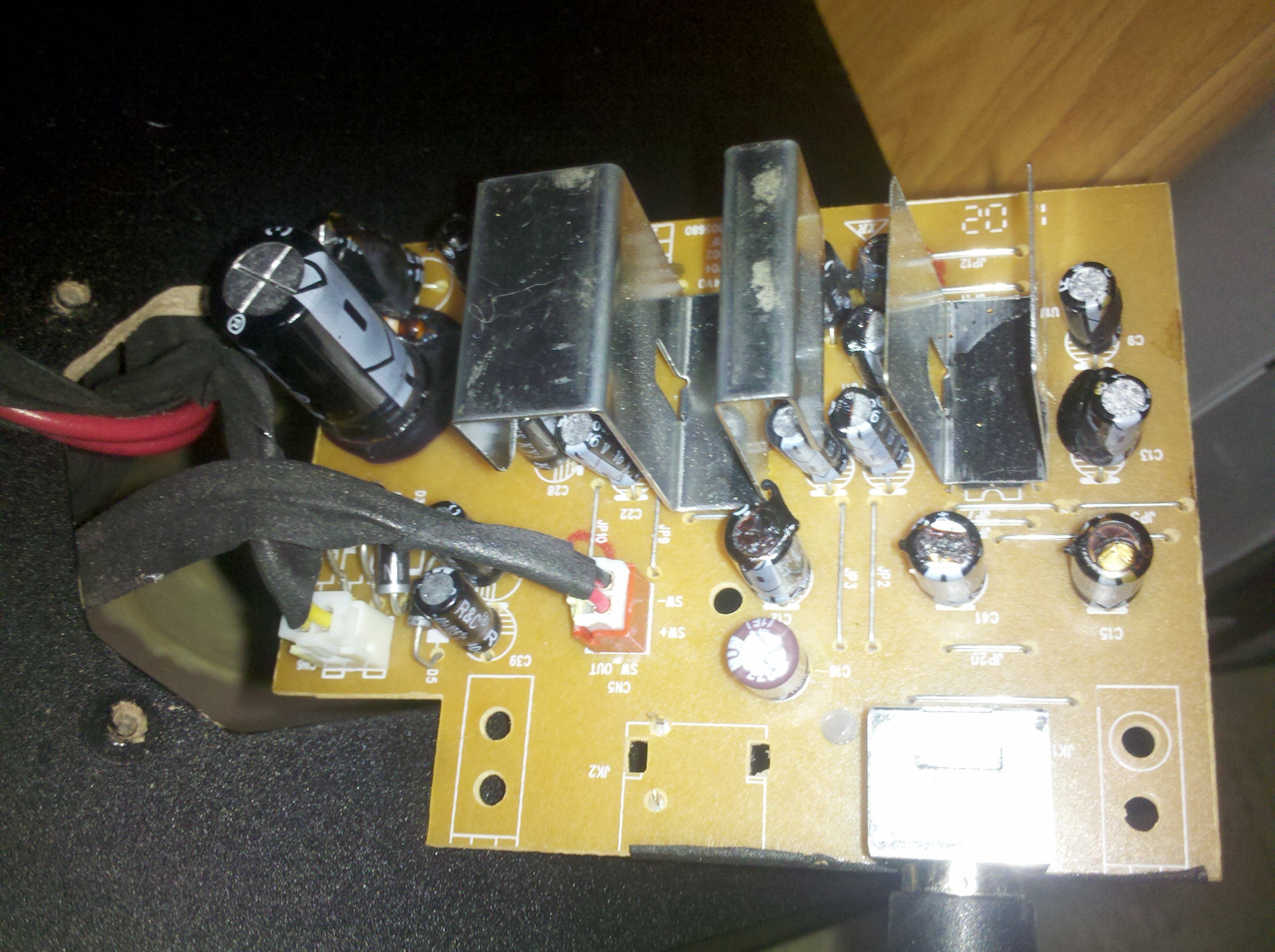 Creative A220 - Jak naprawić brak dźwięku na jednym kanale?