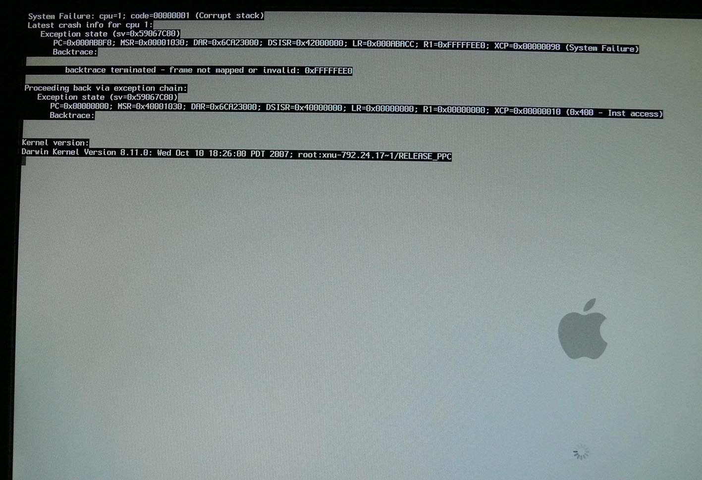 Apple Mac G5 - Czy brak dysku twardego powoduje błąd przy starcie?