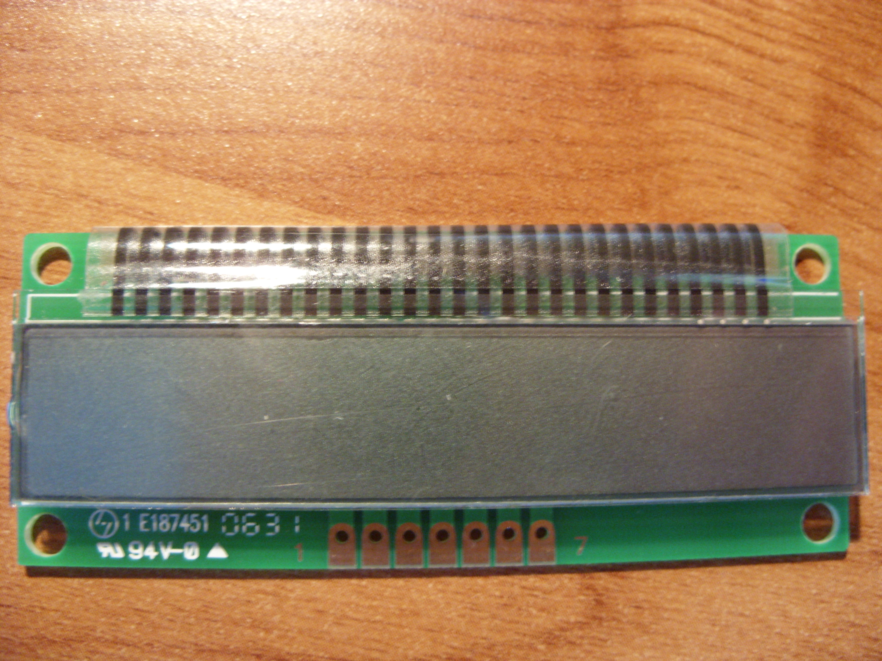 Identyfikacja wyświetlacza z napisem 1 E187451 i 94V-0 - jak ...