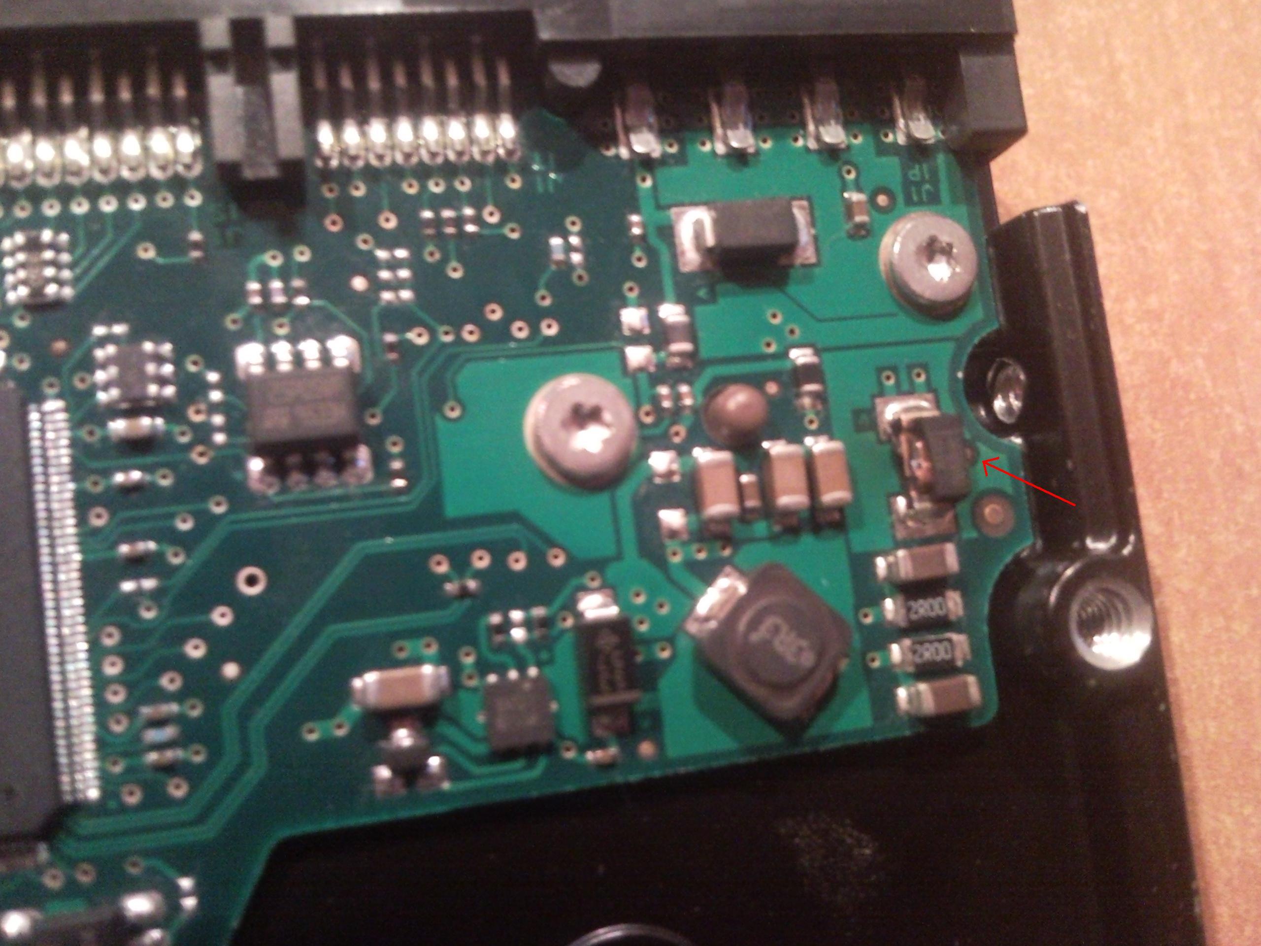 [Seagate ST3120213A Barracuda] Dysk nie pozwala włączyć komputera. Zwarcie?