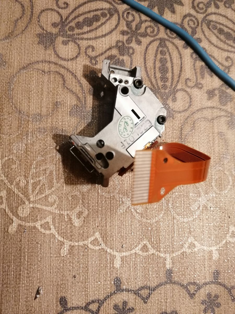 [Rozwiązano] Jak wymienić laser w mechanizmie CD RAE0113z bez ...