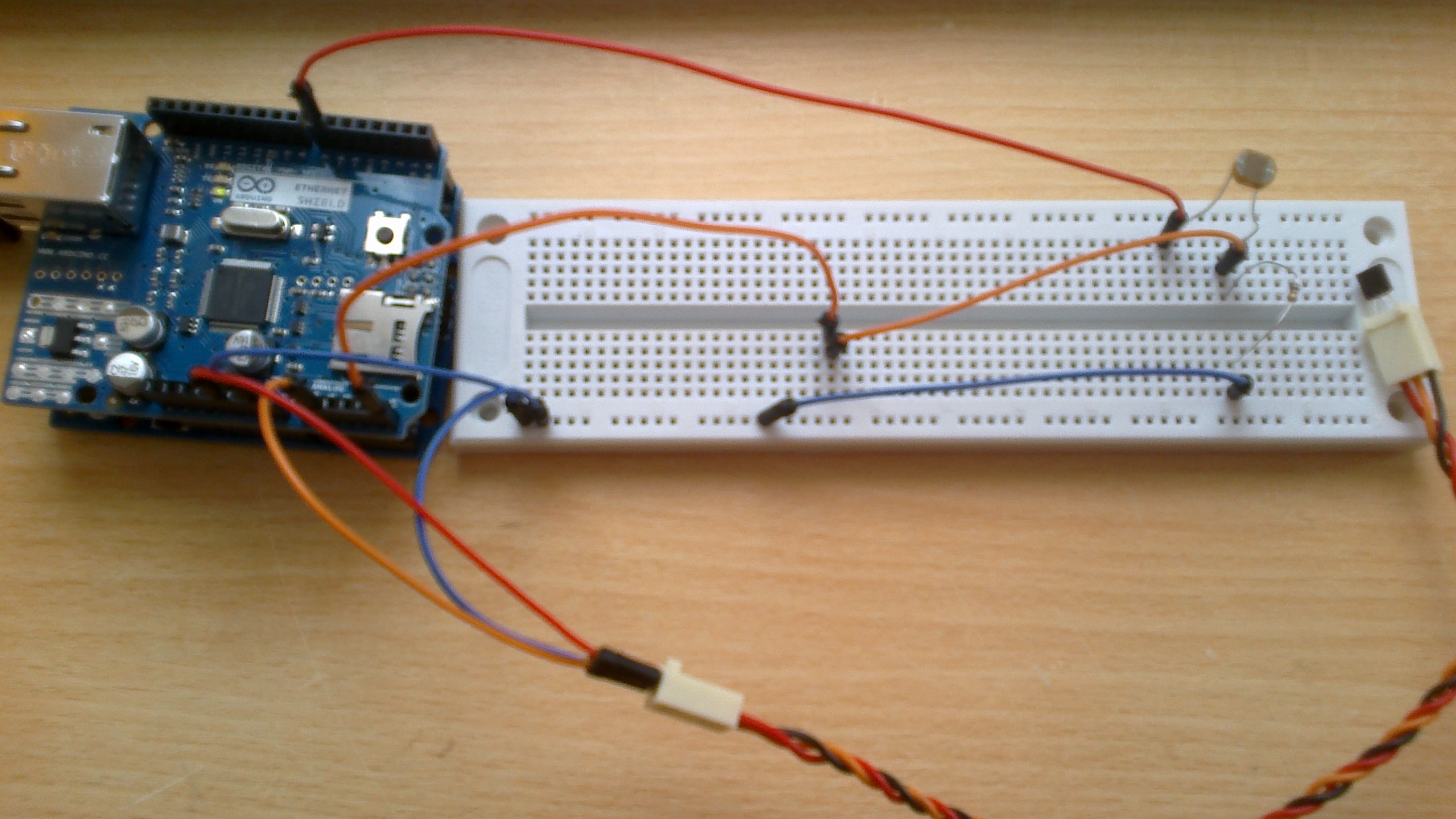 [Arduino] - LM35 + fotorezystor "przeszkadzają" sobie