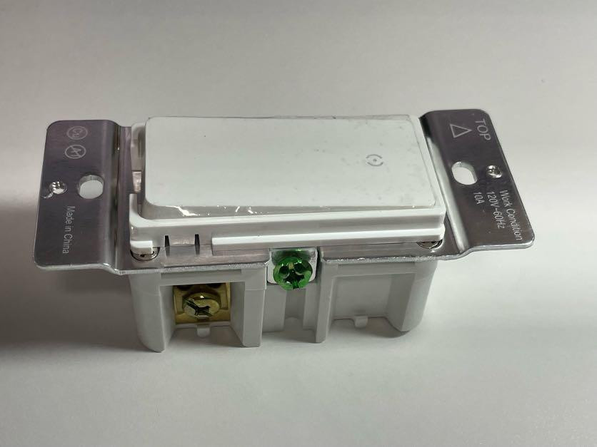 Comparative Teardown: Two Versions of YSS102 (Junlit) Single Pole ...