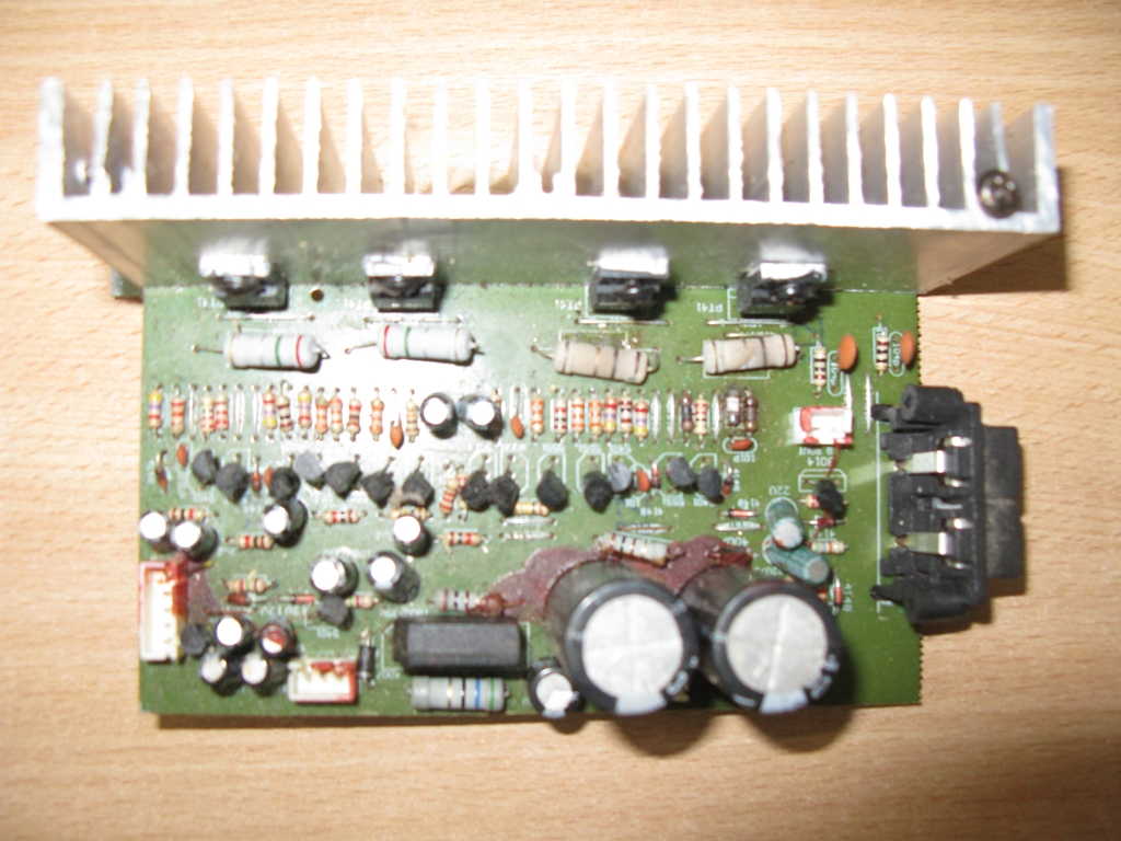 Naprawa wzmacniacza Mini AV Digital Surround Amplifier HVA-200 ...