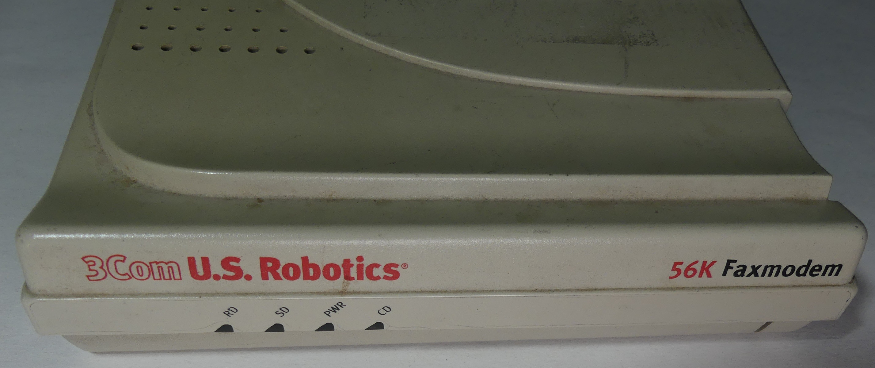 Wnętrze modemu dial-up US Robotics 56K