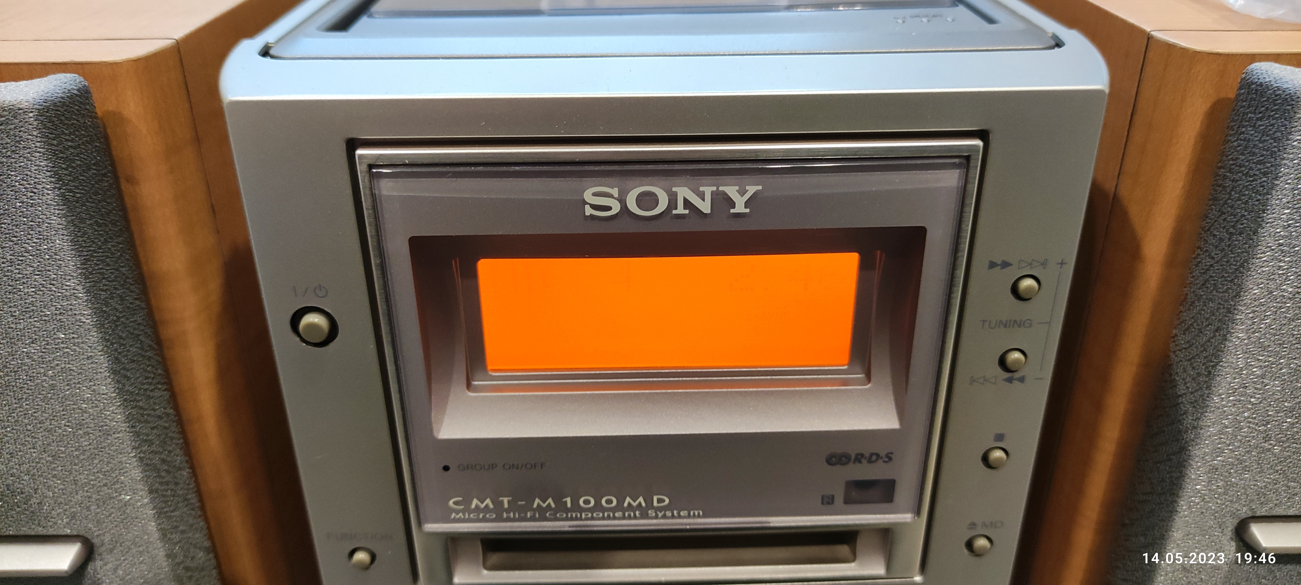 [Rozwiązano] Sony HCD M10 (CMT M100MD): Poprawa kontrastu wyświetlacza ...