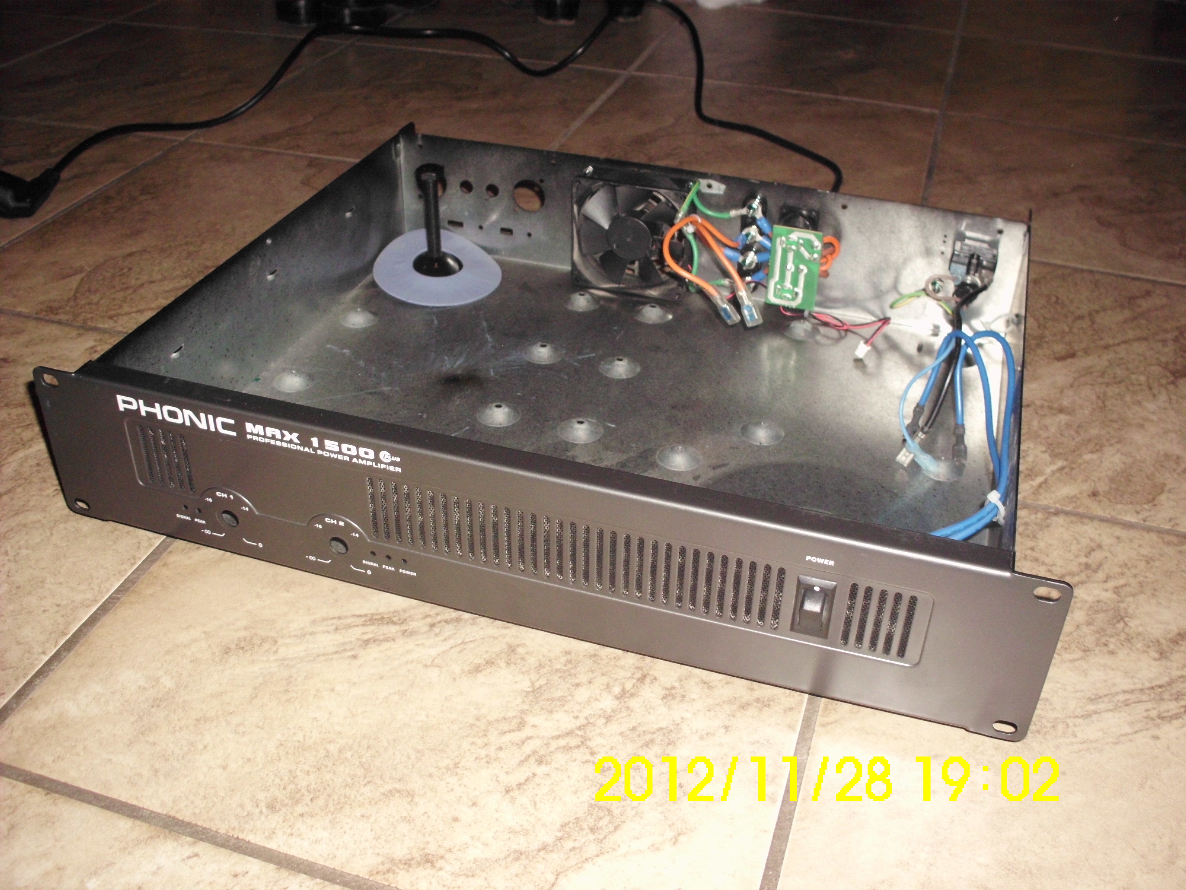 Phonic Max 1500 Plus - różnice w schematach i komponentach, podróbka?