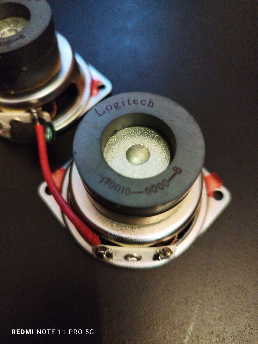 Logitech X-230 – parametry głośników wysoko tonowych