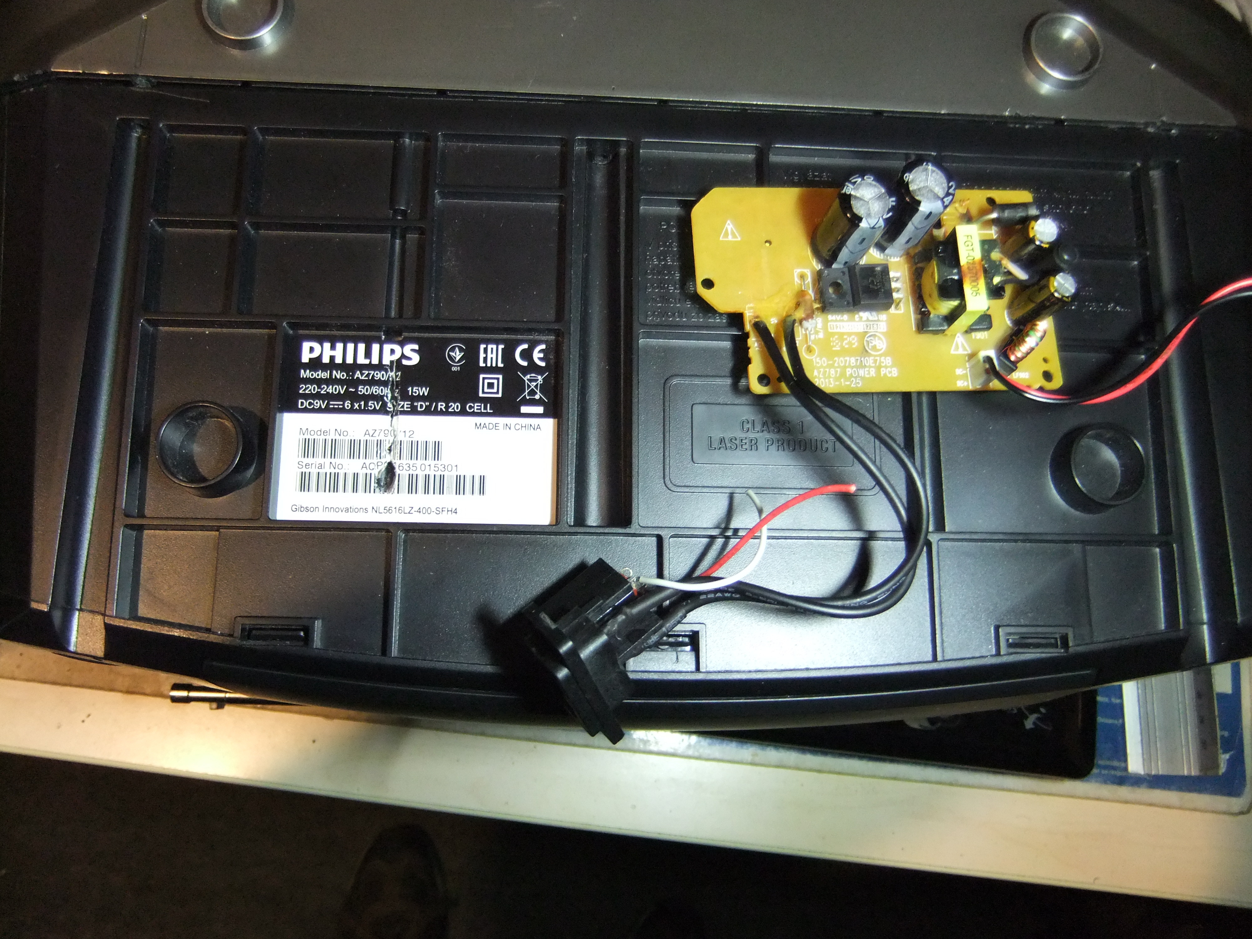 Philips Boombox AZ790/12 The power supply AZ 787 has 0V DC out.