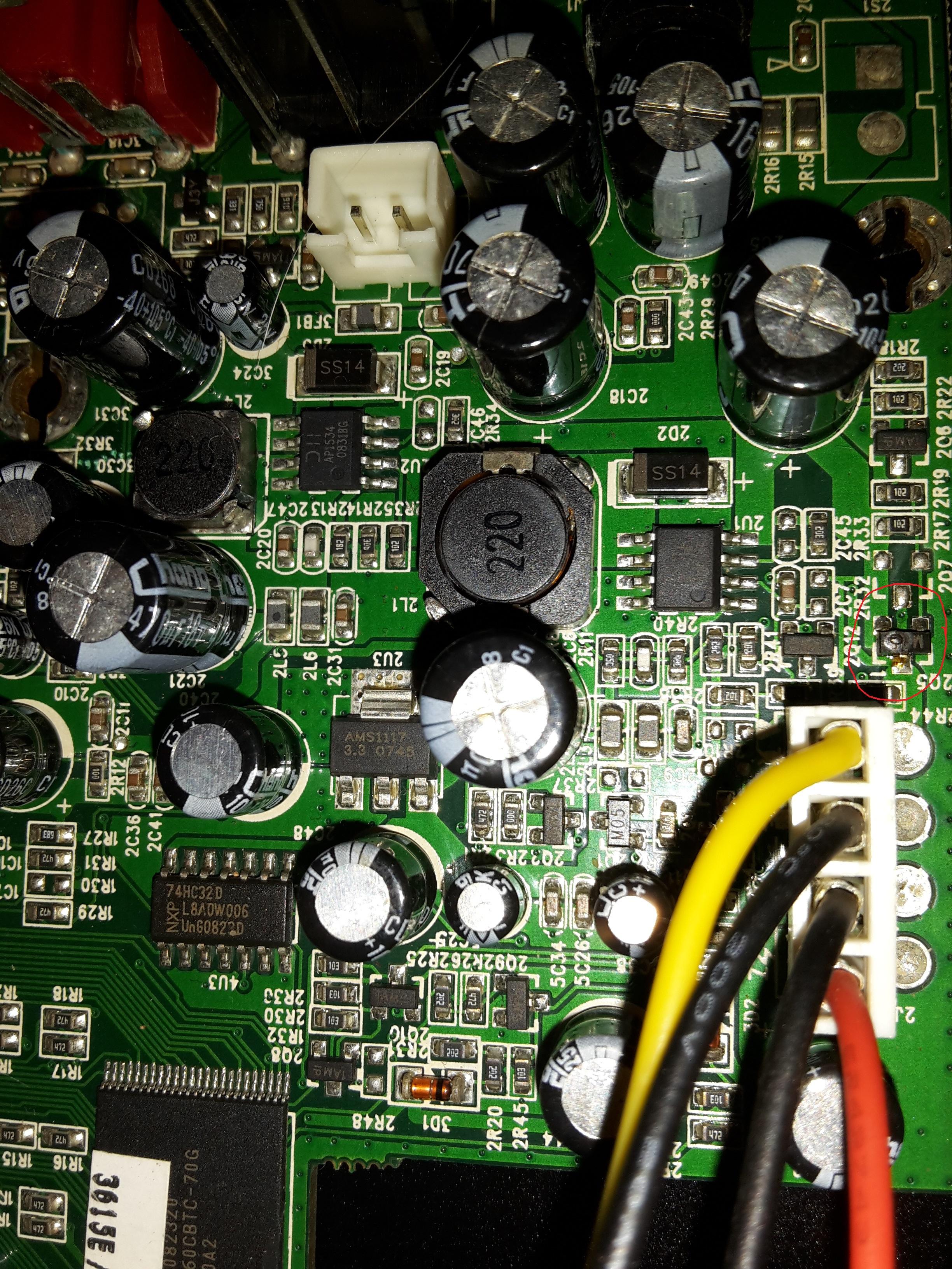 Movie Cube Q120 - identyfikacja spalonego elementu SMD przy zasilaniu dysku