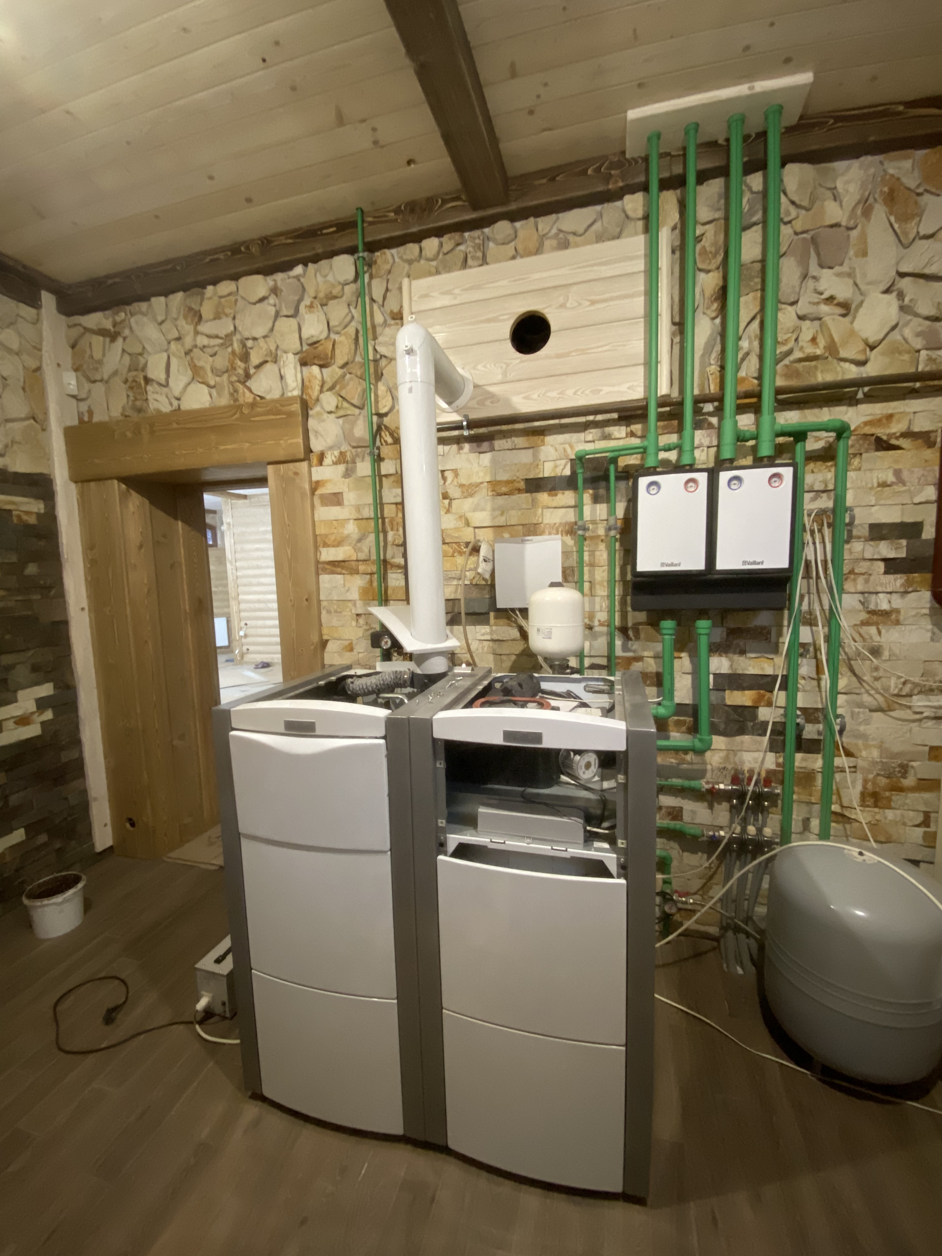 [Rozwiązano] vaillant ecovit Exclusive vkk 474/4 krakingowy wymiennik ...