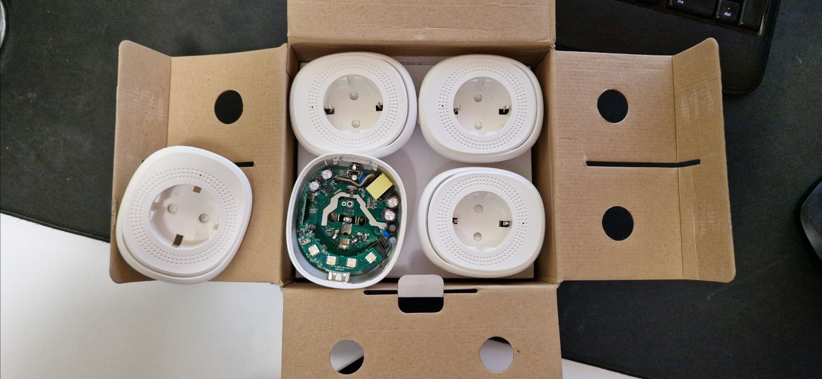 [TYWE2S/ESP8226] Smart plug with RGBW backlight MOKO TX-DE02 and USB ...