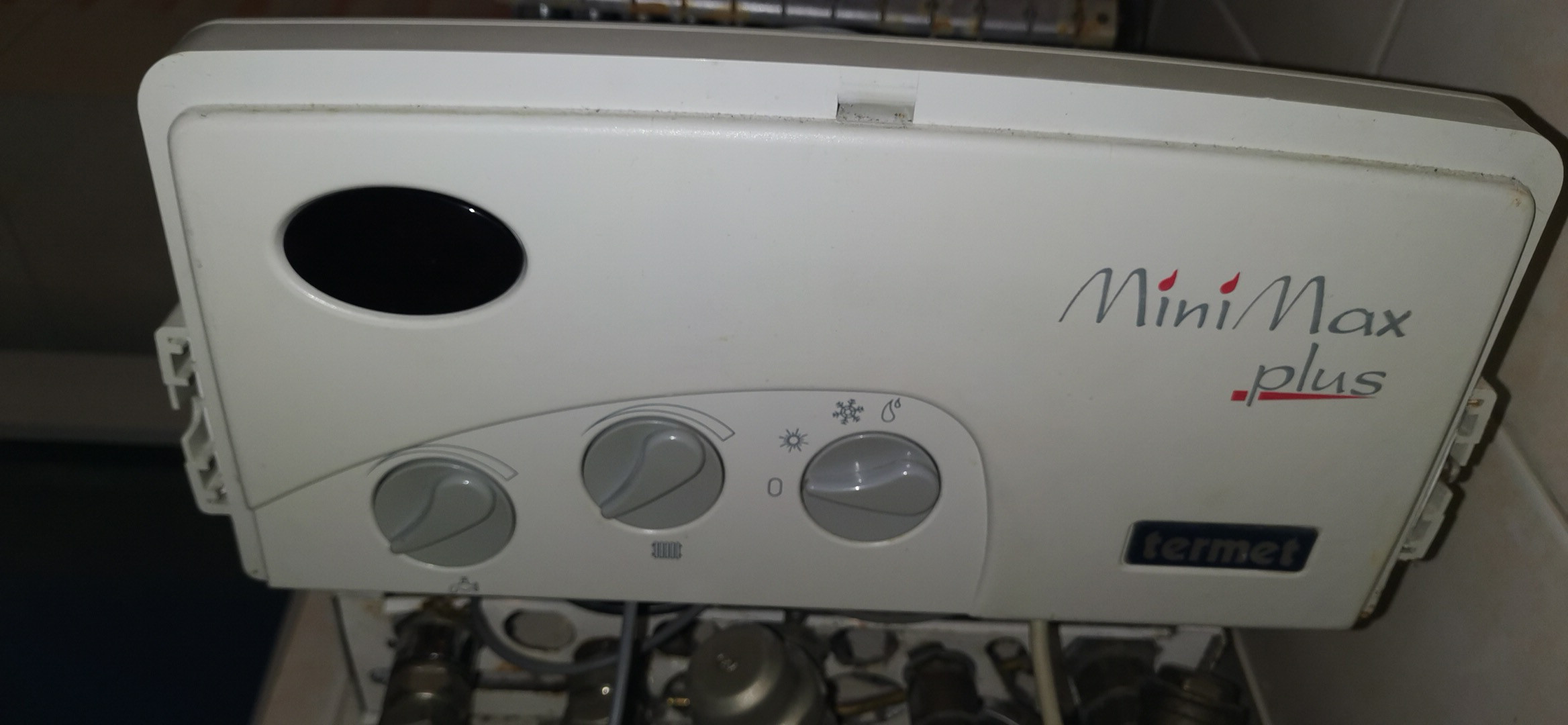 Termet MiniMax Plus kocioł dwufunkcyjny zapach gazu z rur c.o ...