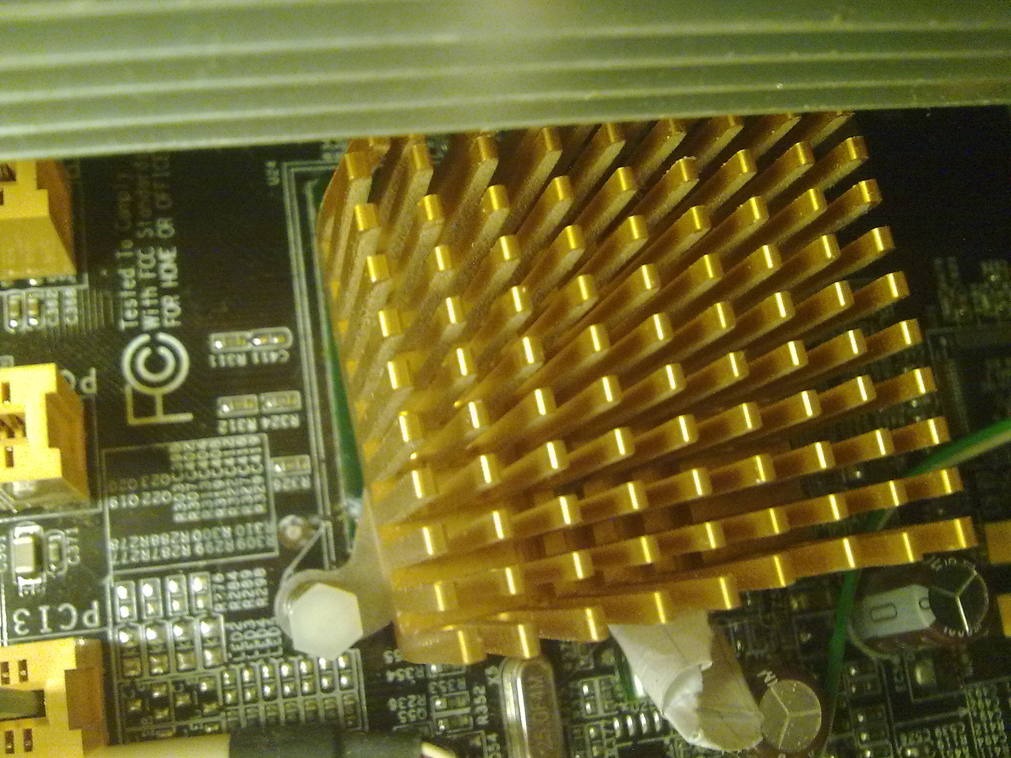 DFI LANPARTY UT NF3 250GB + AMD 64 CLAWHAMMER 3700+