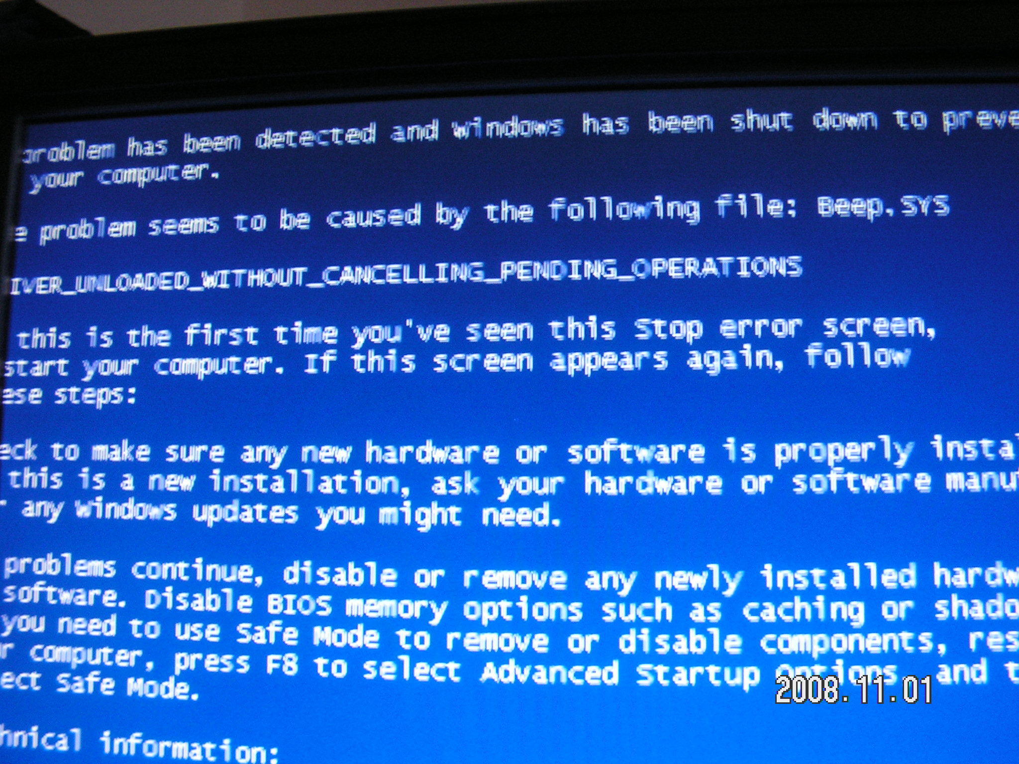Niebieski ekran po starcie Windowsa, błąd STOP:0x000000CE, plik beep.sys