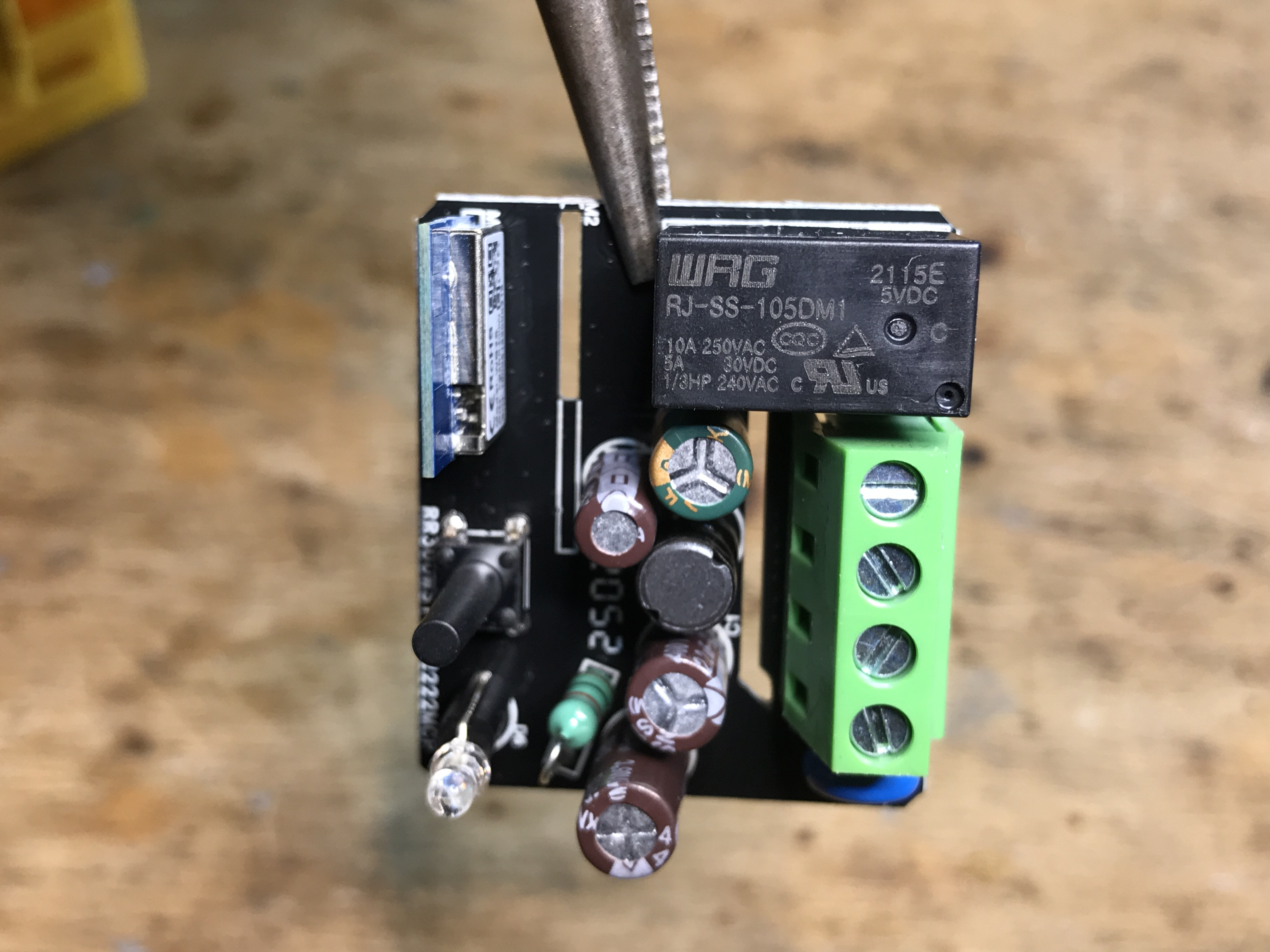 [BK7231T/WB2S] RR400W smart przekaźnik WiFi Modemix MOD025