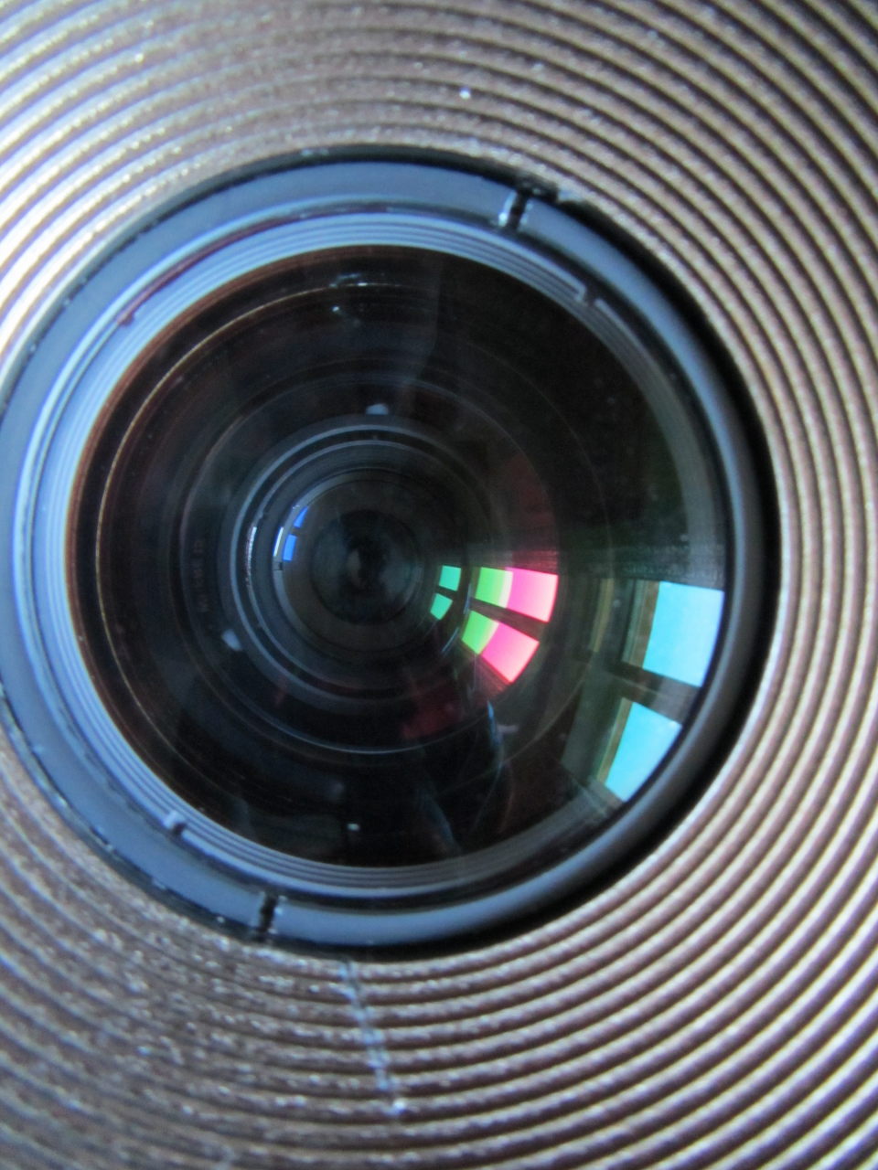 Jak zdjąć obudowę i pierścienie obiektywu w projektorze BenQ SH940/SP890?