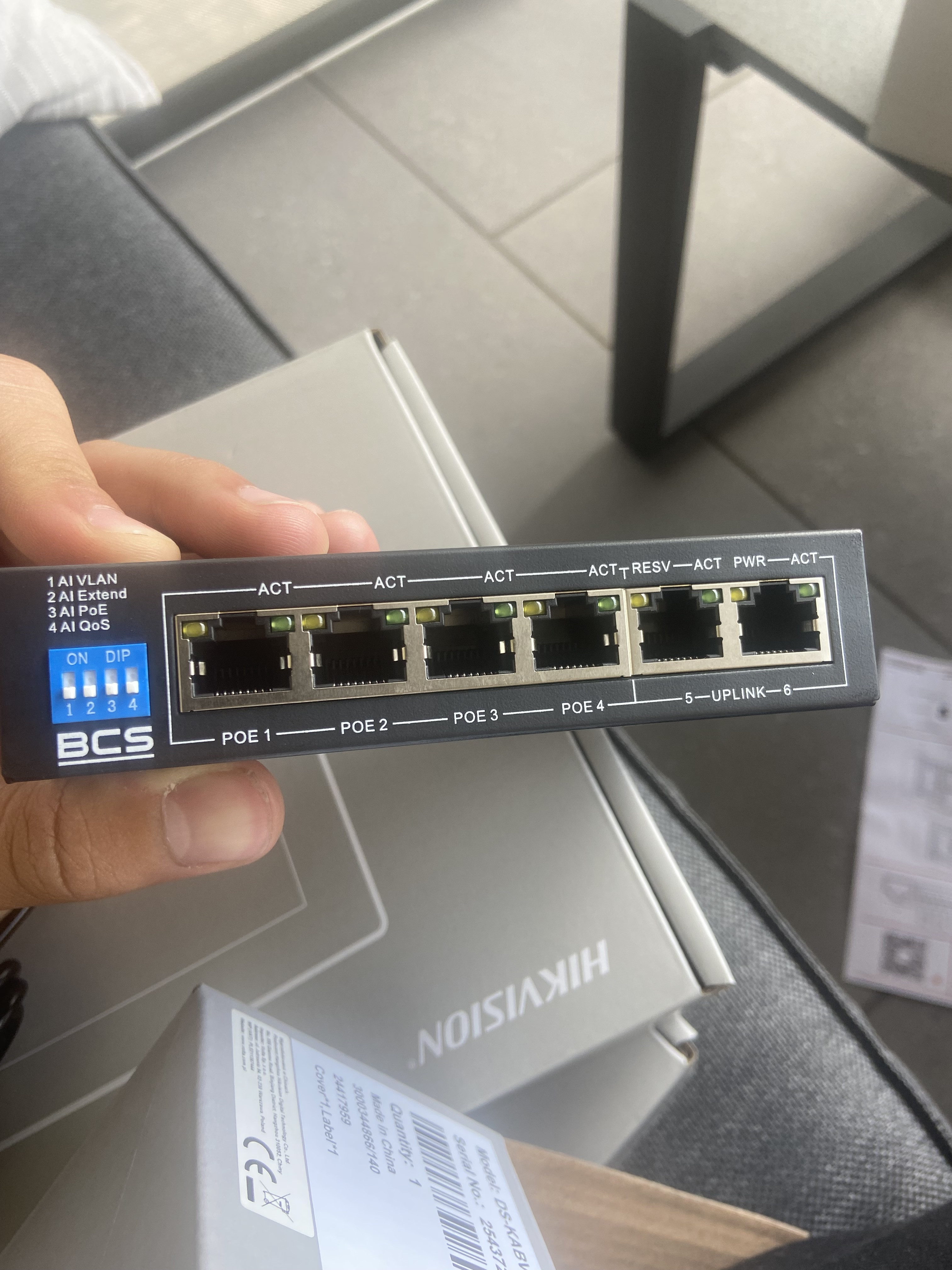 Instrukcja podłączenia wideodomofonu przez switch PoE - RJ45