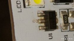 [Rozwiązano] Spadek napięcia na diodzie LED1 w lampce samochodowej ...