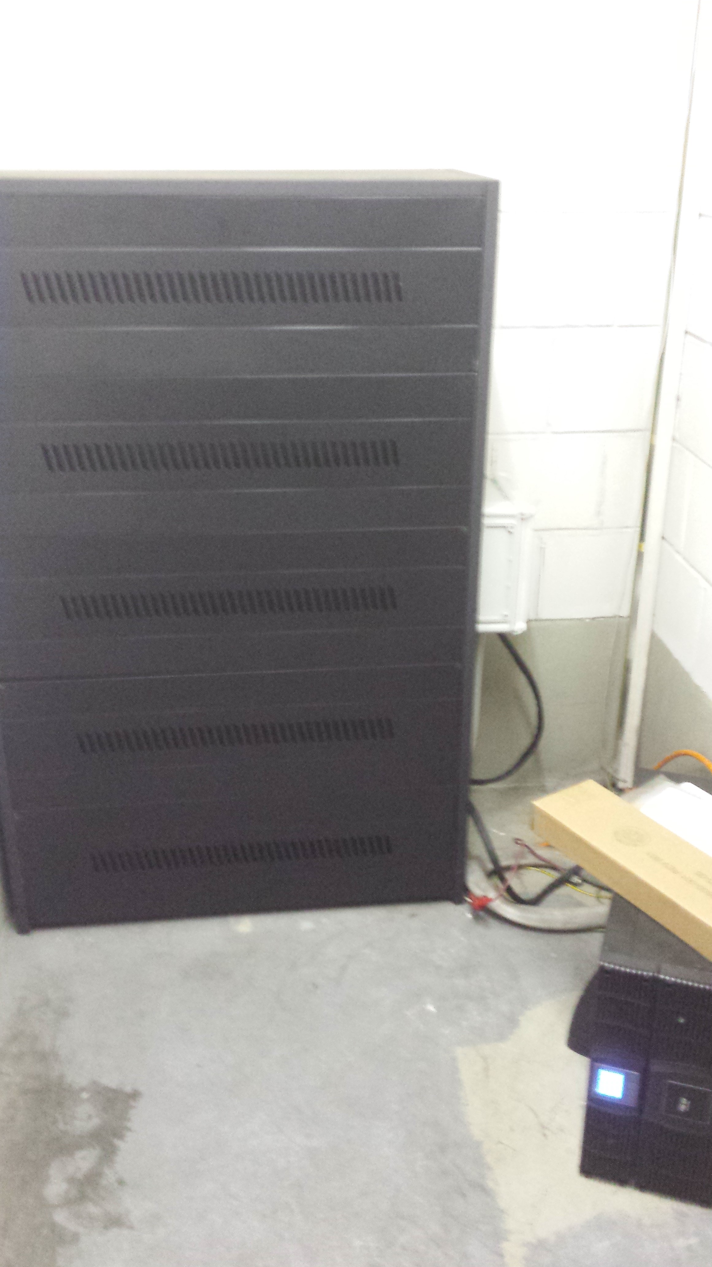 [Sprzedam] UPS PRM 10K COVER Zasilacz awaryjny ON-LINE 10000VA + BATERIE