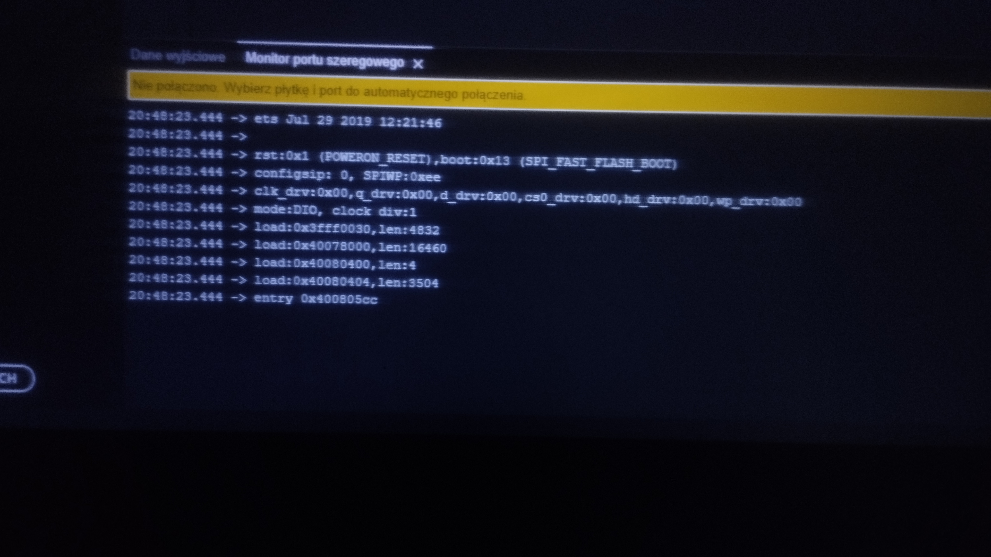 ESP32 WROOM 32 V1 - LED flashes, resets in Arduino IDE, what to do?