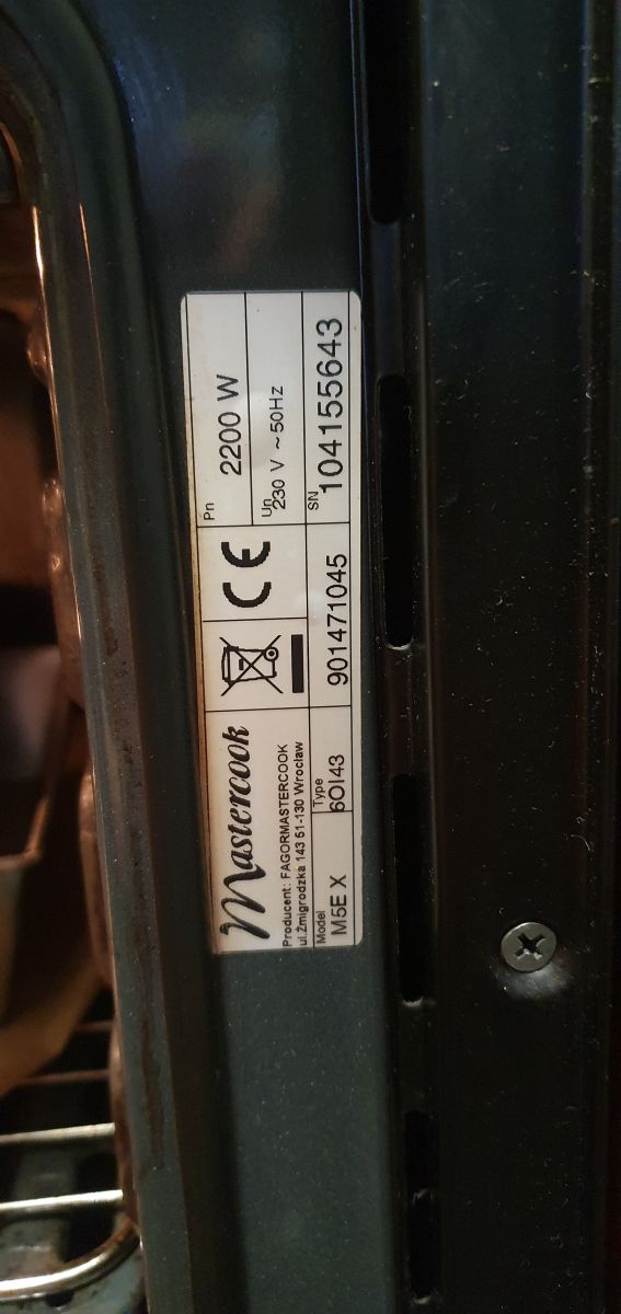 Mastercook M5EX 6OI43 - smród spalonego plastiku podczas pieczenia