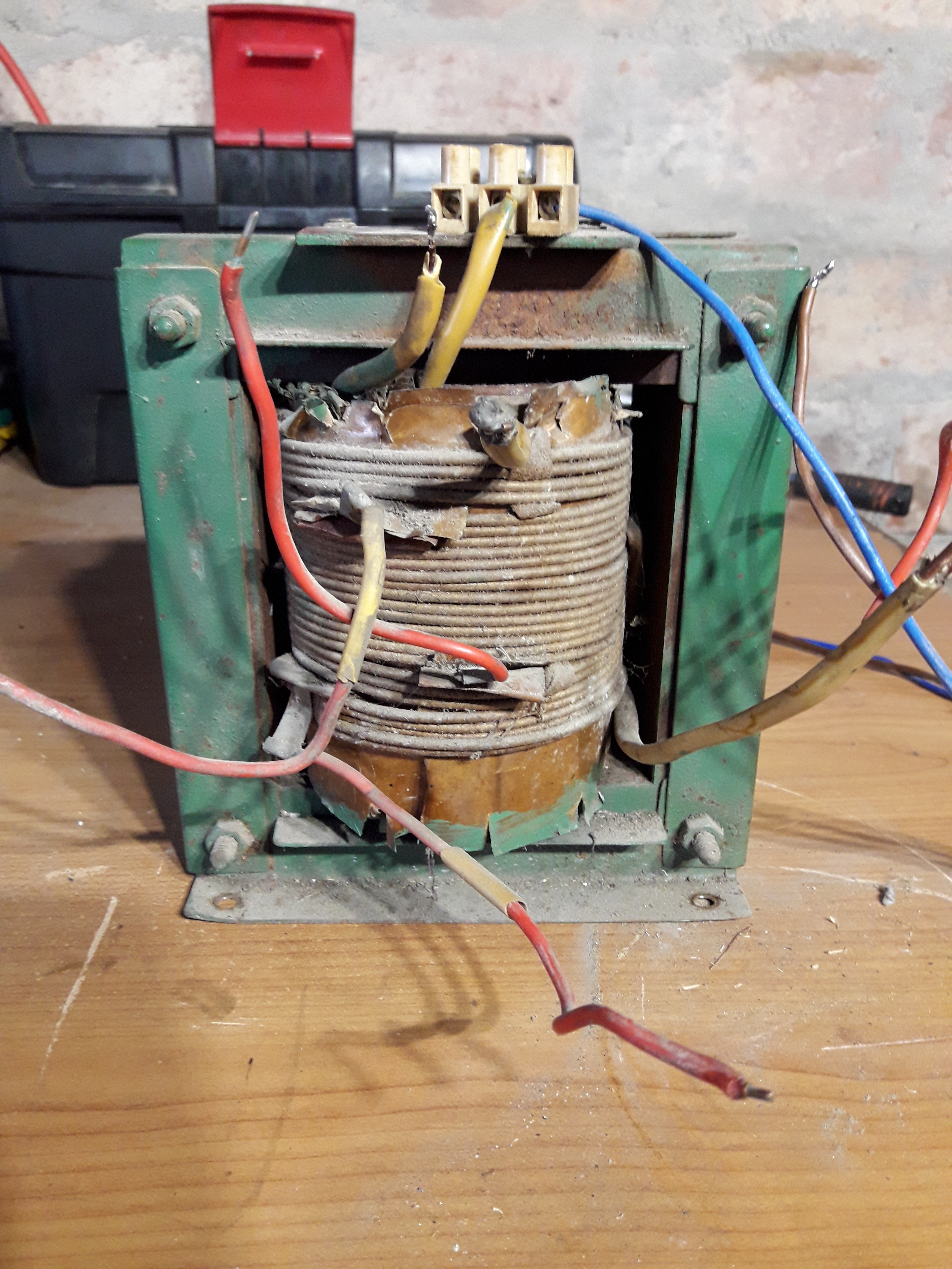 Budowa prostownika z wykorzystaniem starego transformatora