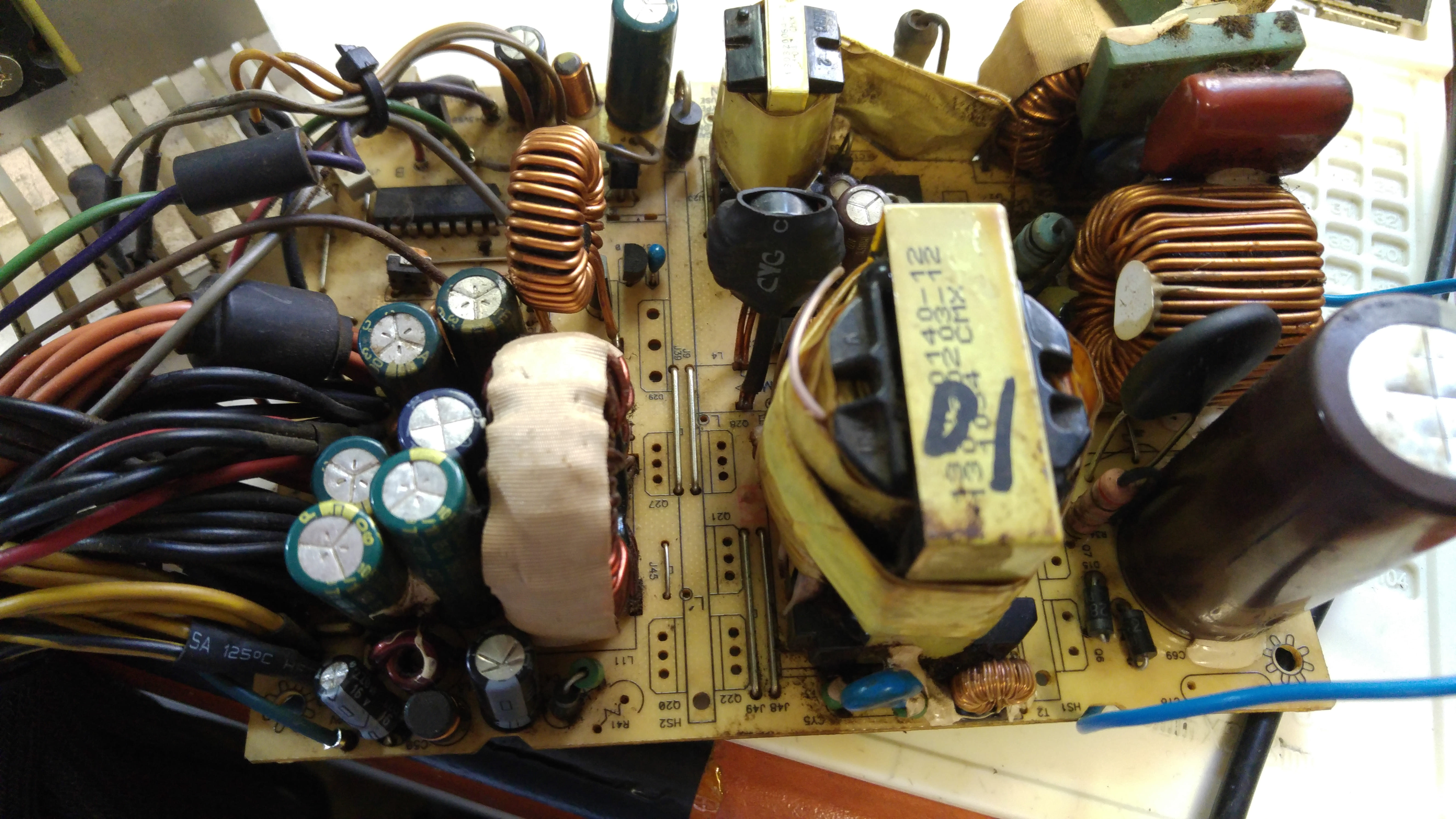 Zasilacz Tagan TG600-U33II - identyfikacja elementu na płycie