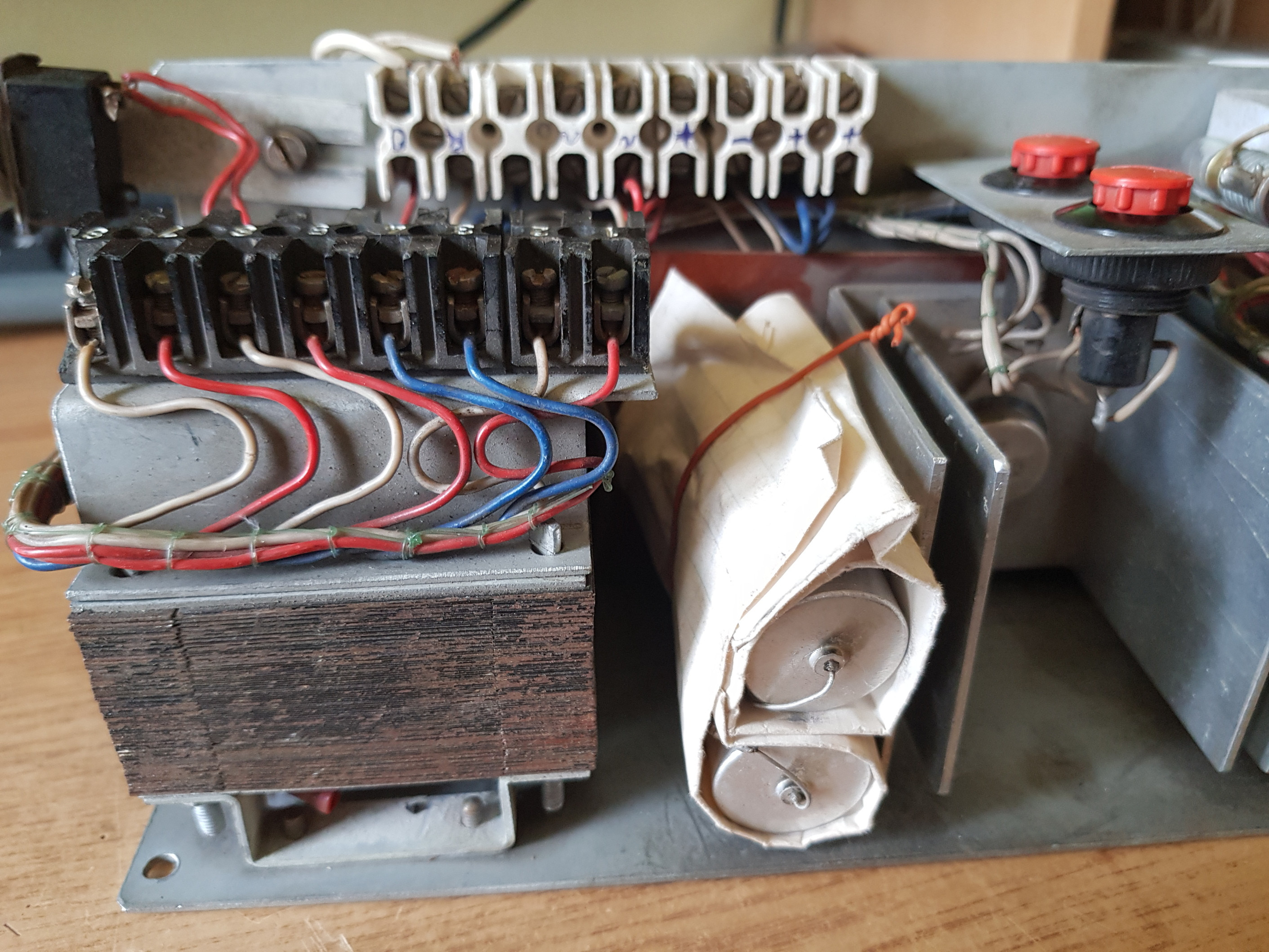 Zasilacz na TG70/72 - Co to za zasilacz, jakie są jego parametry?