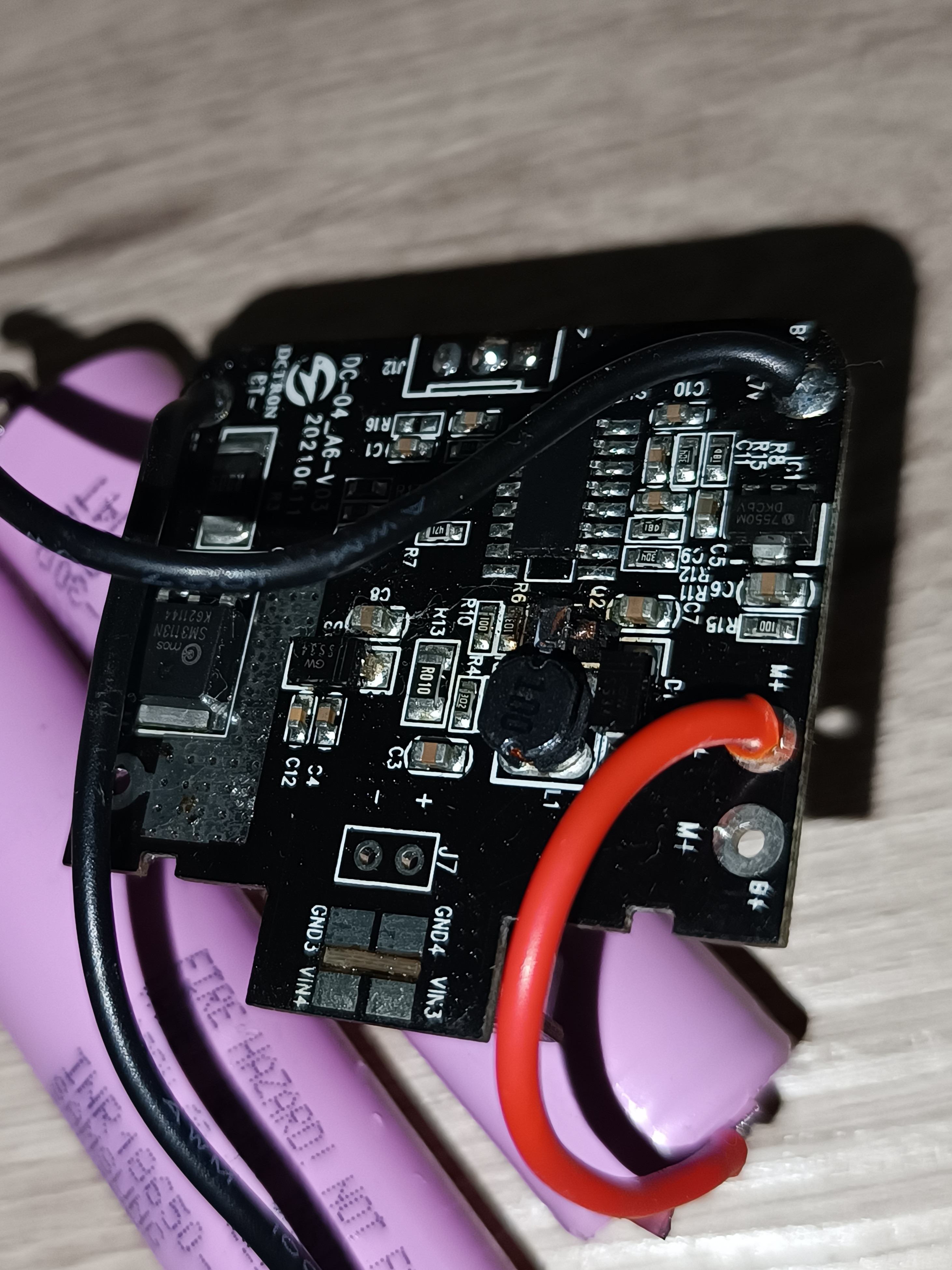 Identyfikacja elementu BlendyGo 2 po błędnym podłączeniu ogniw - szukam ...