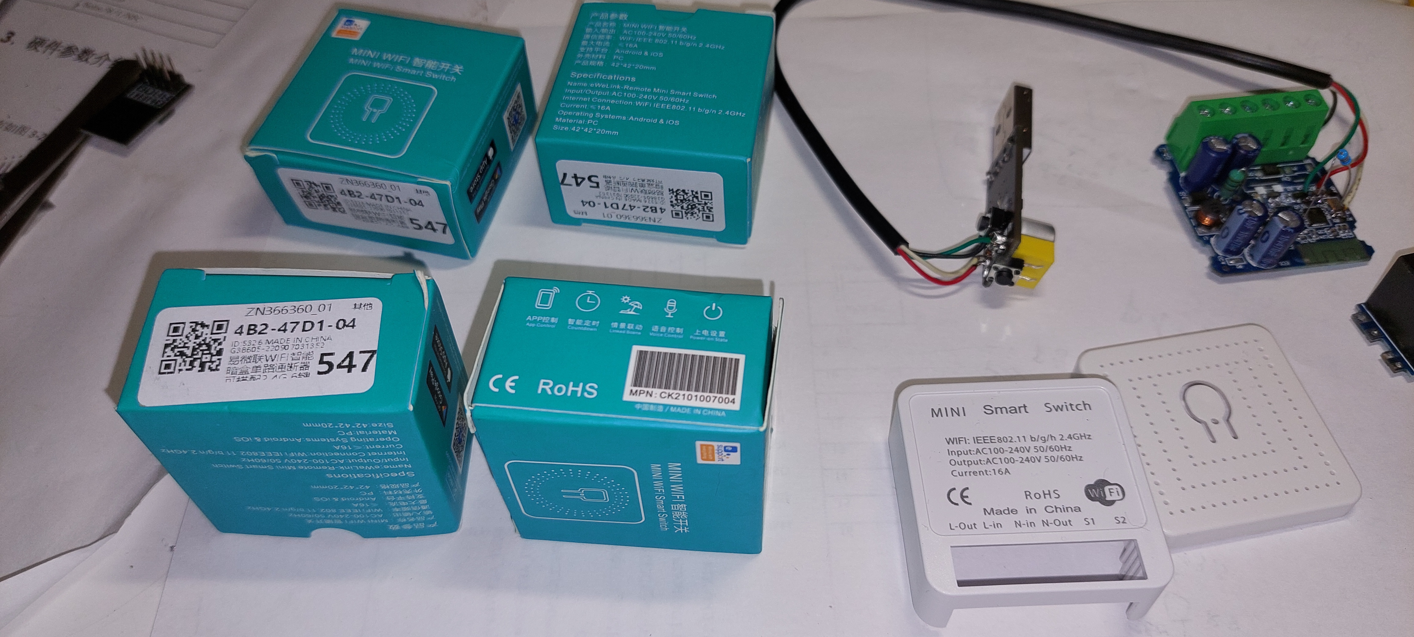 Wnętrze eWeLink - zdalny mini inteligentny przełącznik BL602